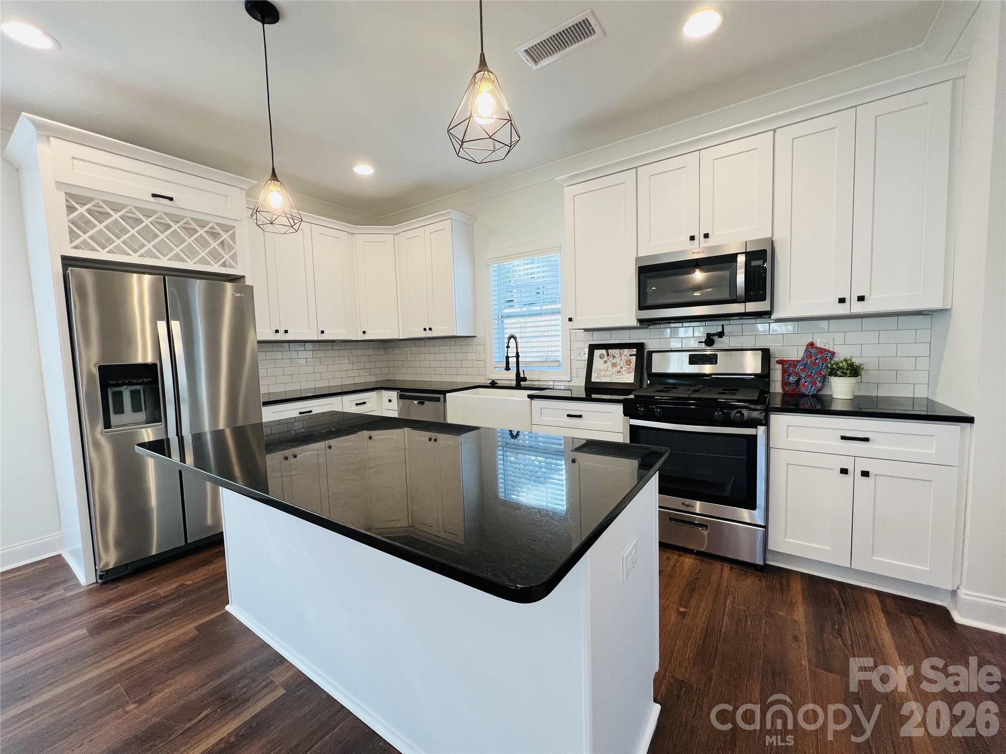 8514 Sharonbrook Drive, Charlotte, NC - photo 4 of 15