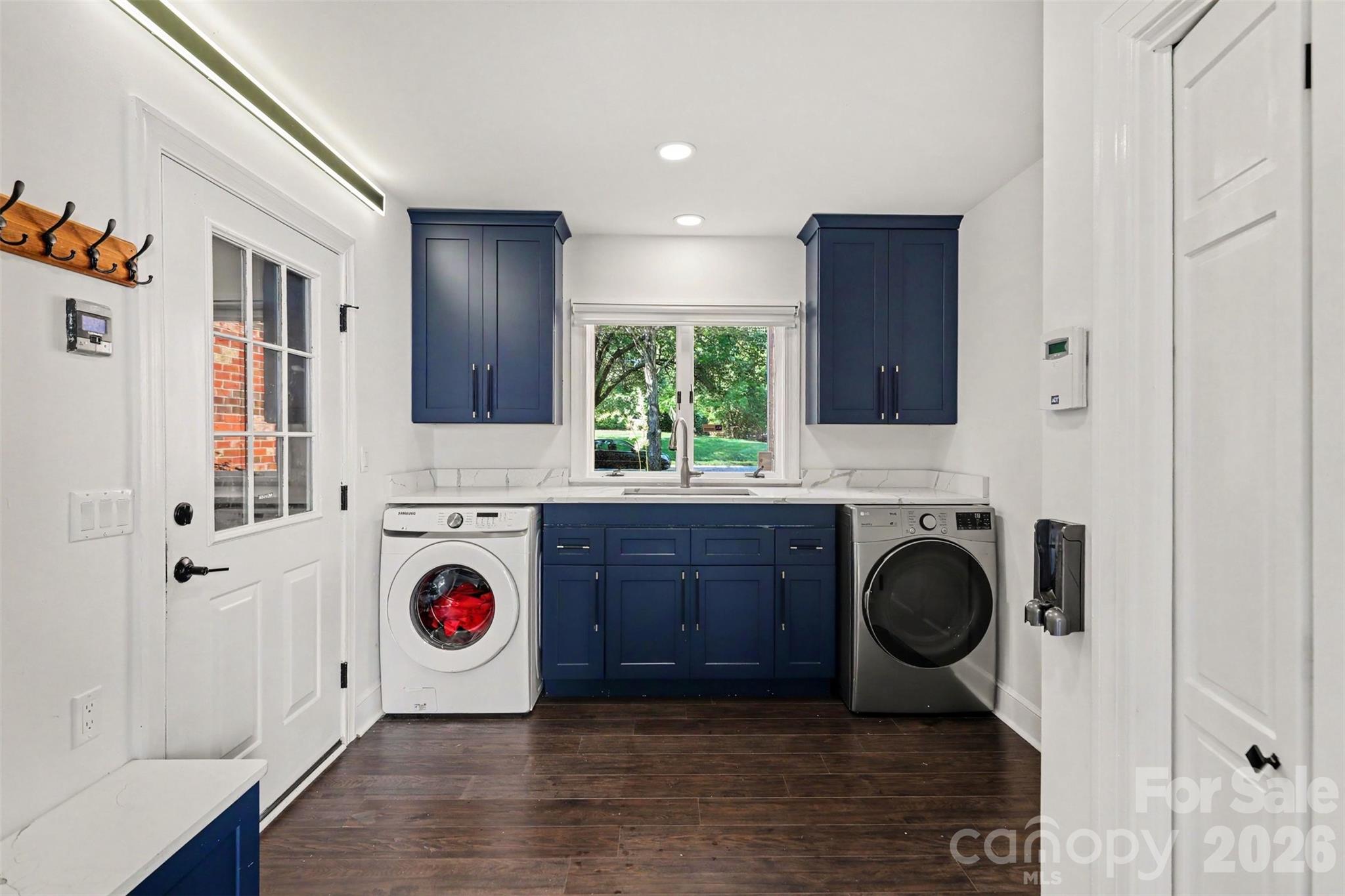 Photo 37 of 2814 winding oak Drive, Charlotte, NC