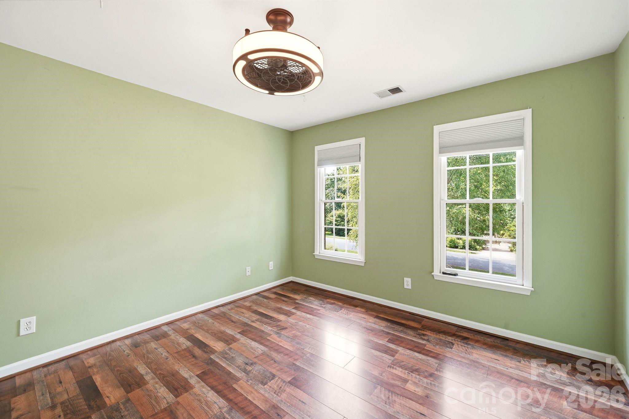 Home for sale at 6821 Hollow Oak Drive, Charlotte, NC — photo 19 of 38