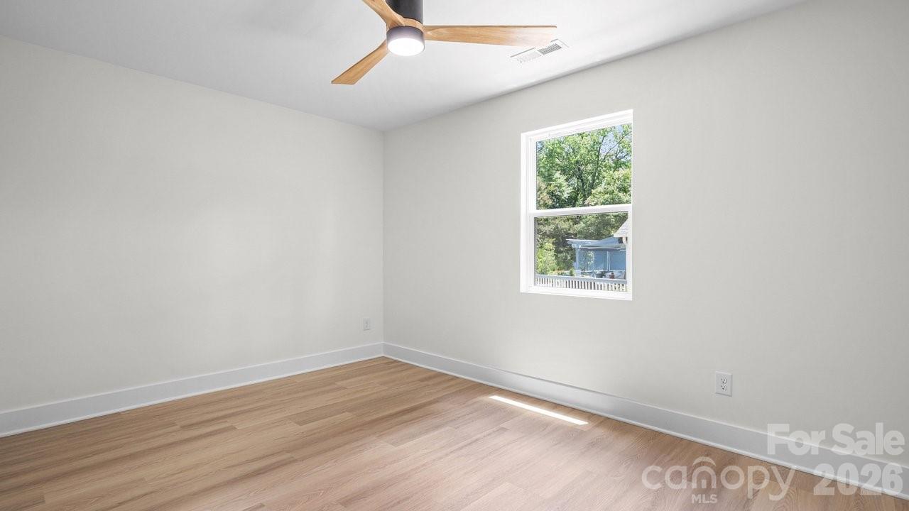 Photo 31 of 409 Scaleybark Road, Charlotte, NC