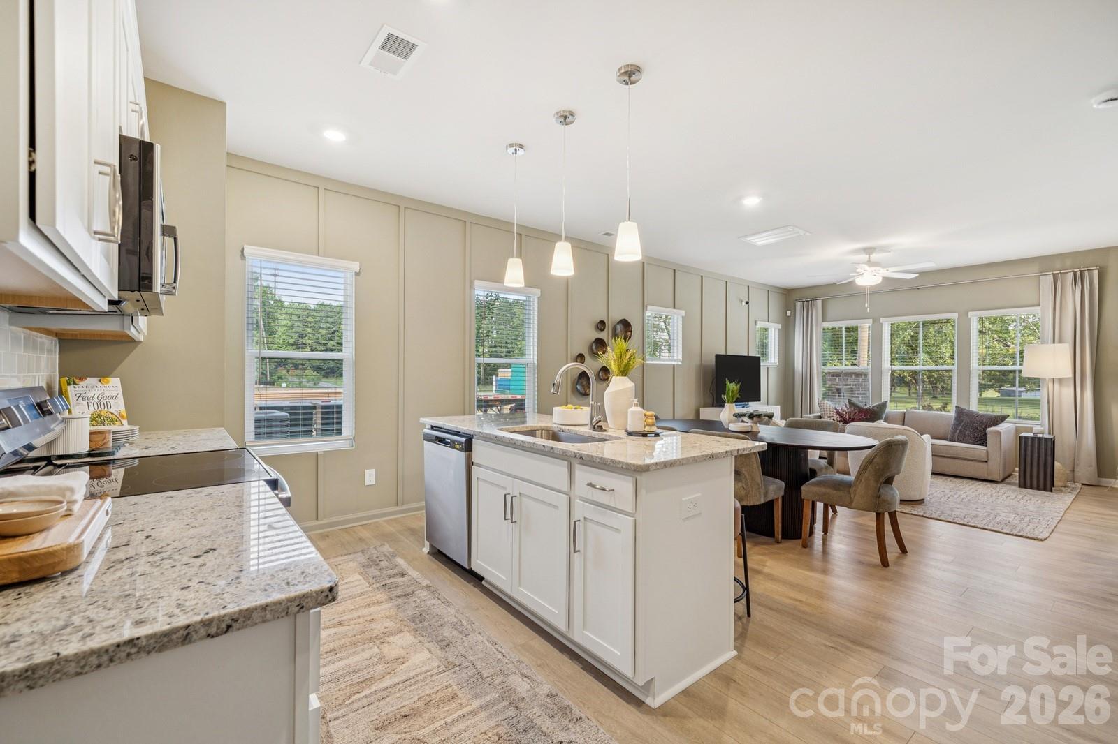 Photo 13 of 4636 Lakeview Road, Charlotte, NC