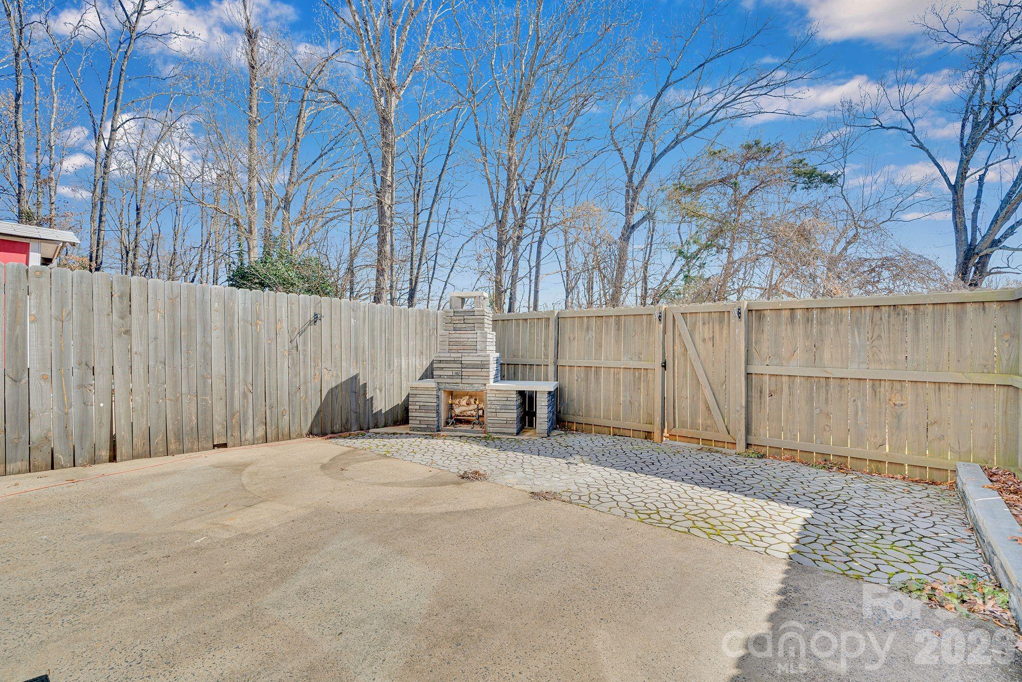 Photo 26 of 8308 Knights Bridge Road, Charlotte, NC