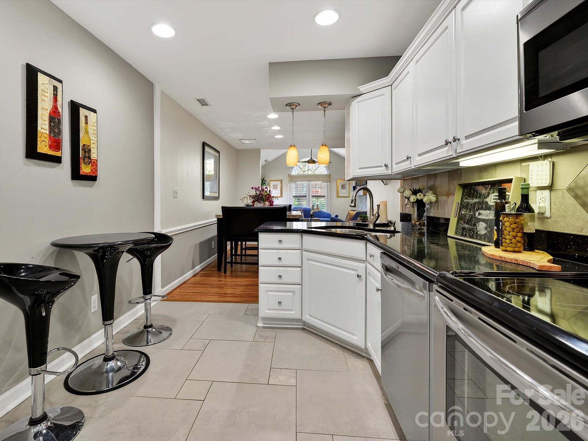 Photo 14 of 7444 Hurstbourne Green Drive, Charlotte, NC