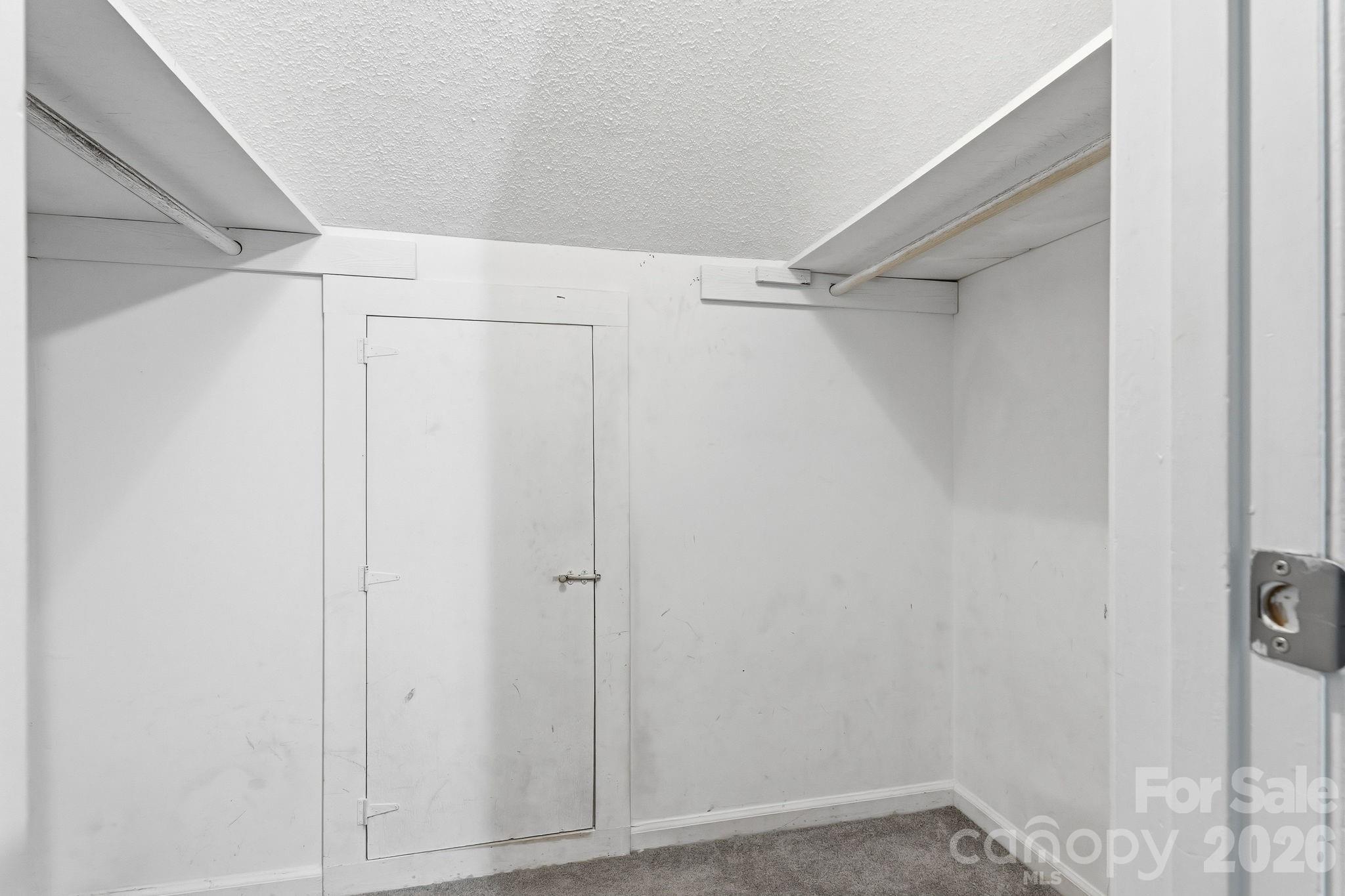 Home for sale at 7401 Park Vista Circle, Charlotte, NC — photo 18 of 33