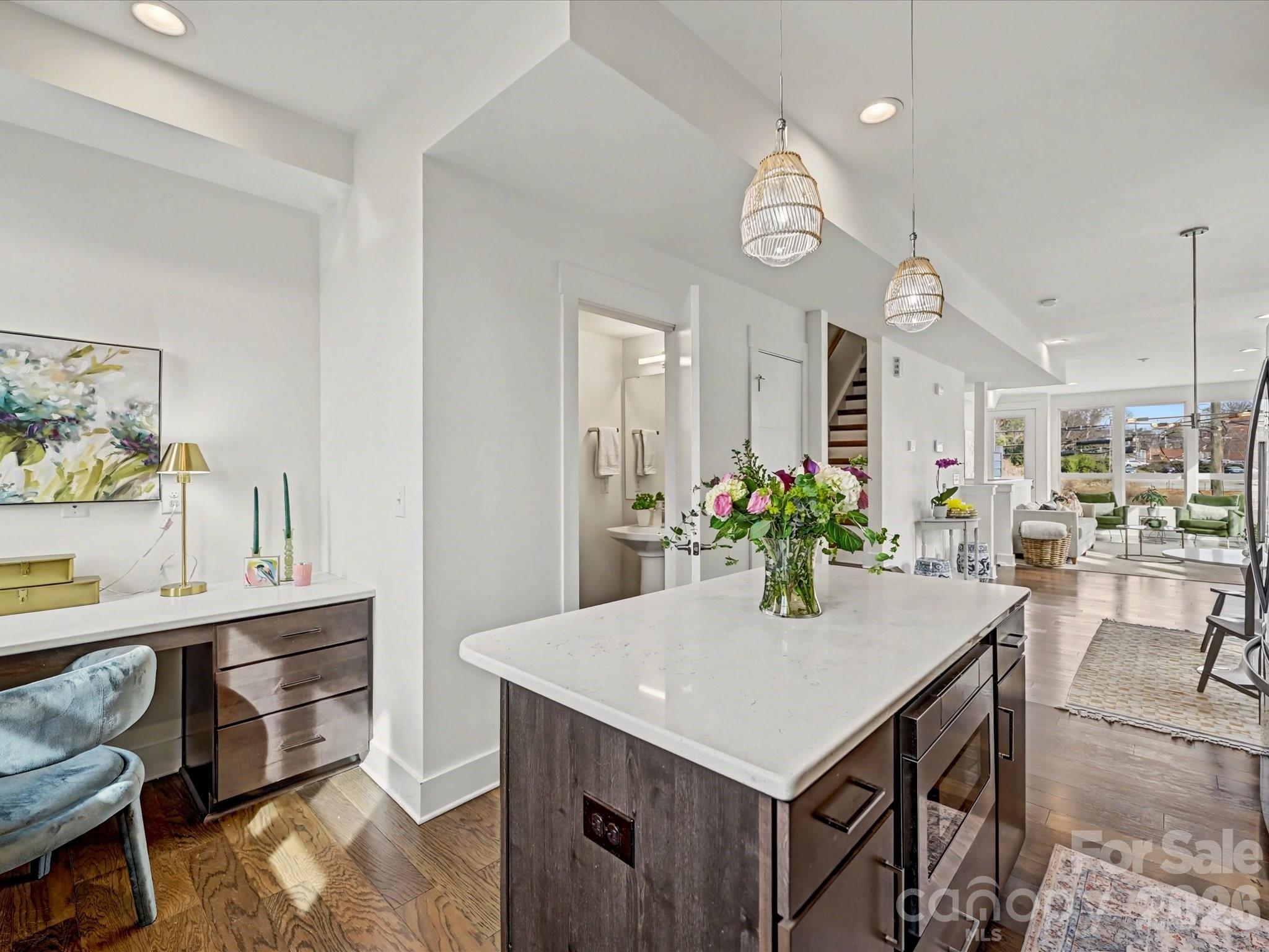 139 S Bruns Avenue, Charlotte, NC - photo 12 of 34
