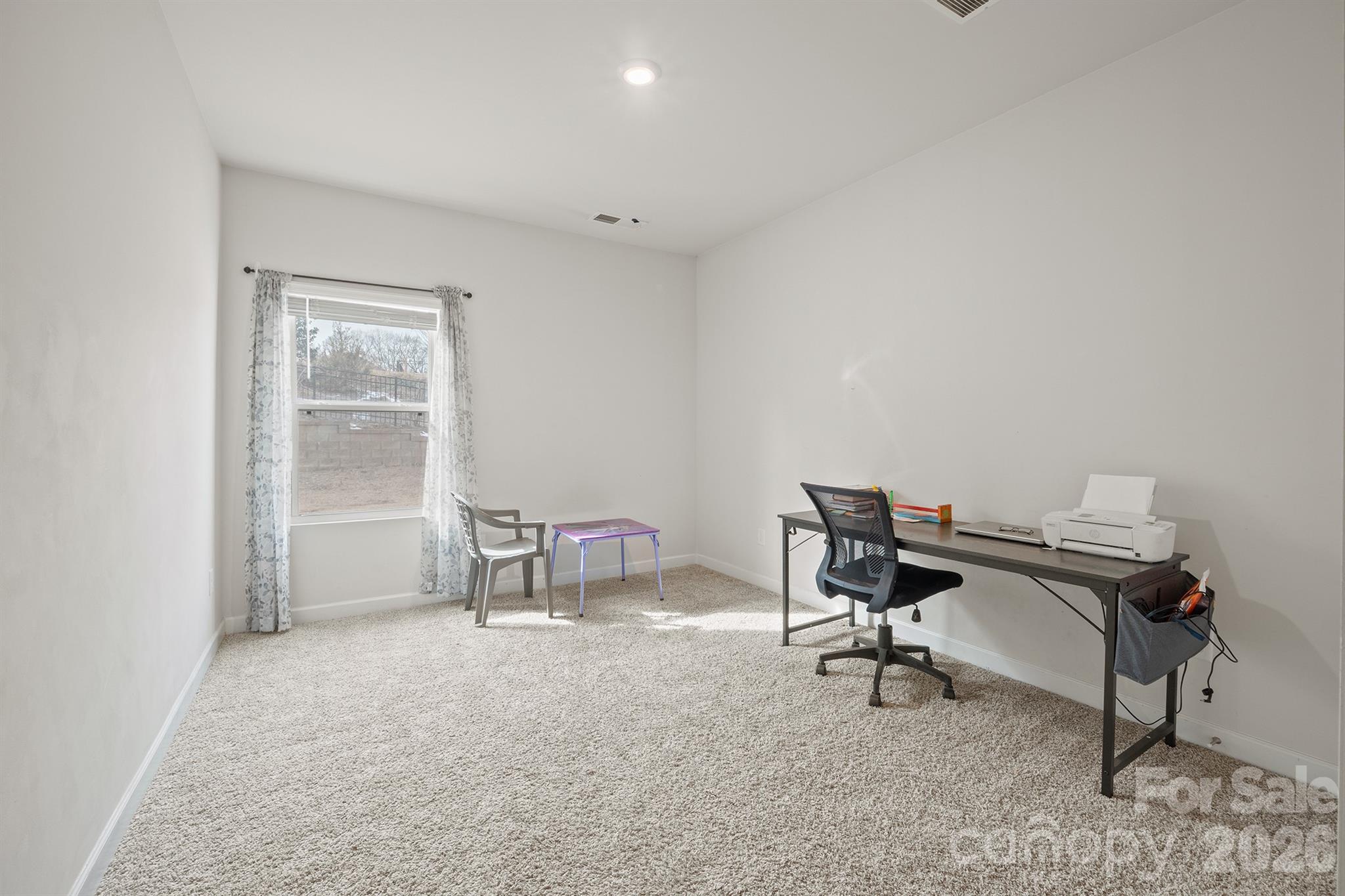 Photo 9 of 13022 KENWORTH Road, Charlotte, NC