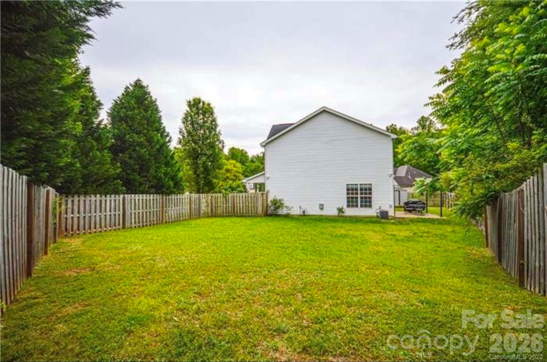 Photo 13 of 9025 Davis Crossing Court, Charlotte, NC