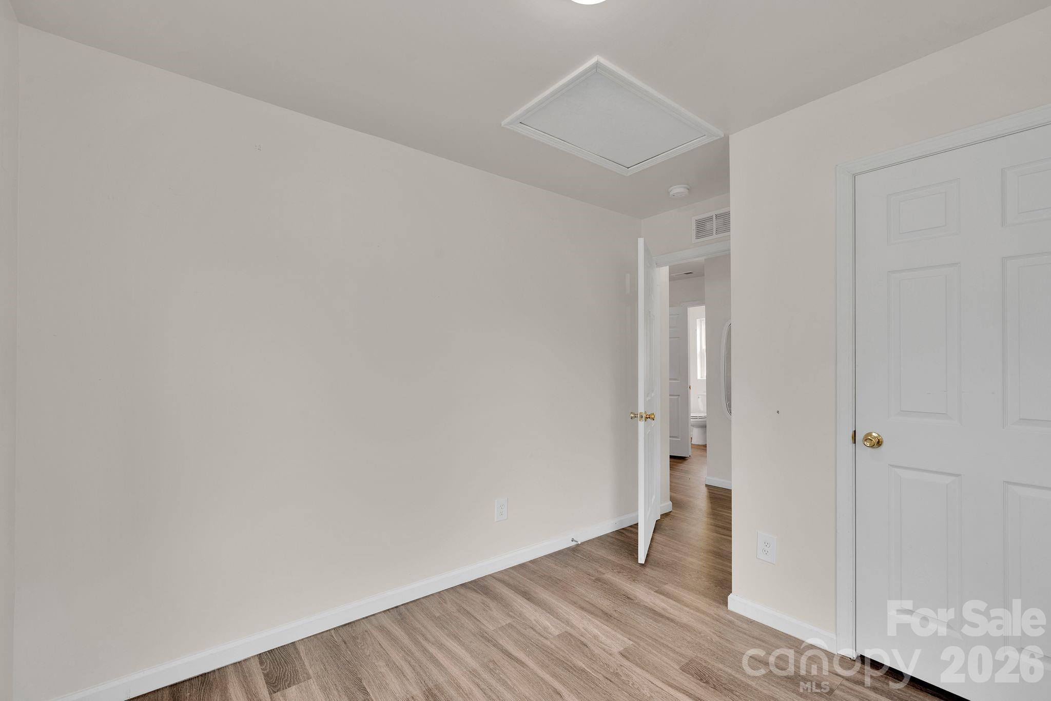 372 E Mills Avenue, Mooresville, NC - photo 12 of 29