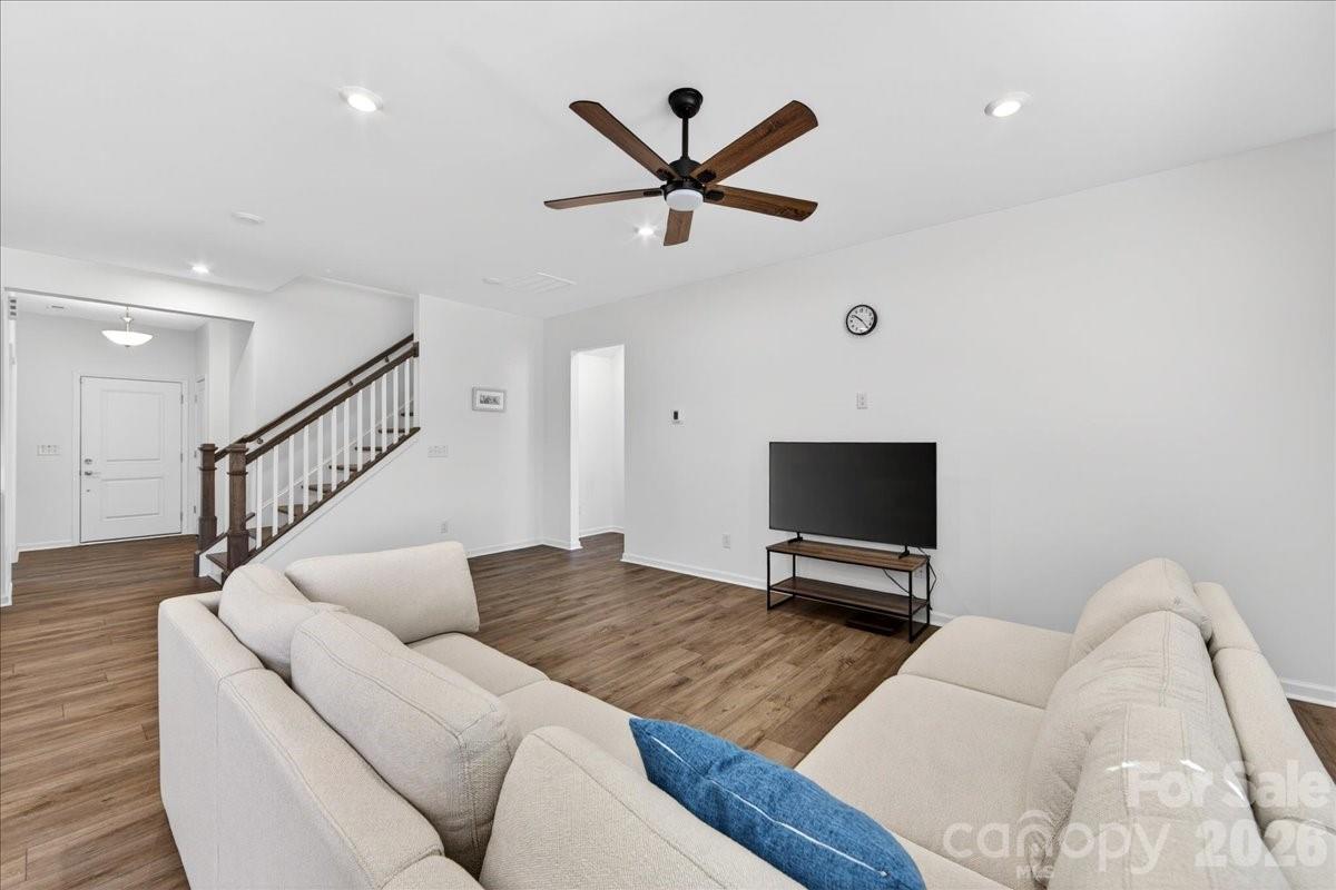 Photo 8 of 11119 Glasden Road, Charlotte, NC