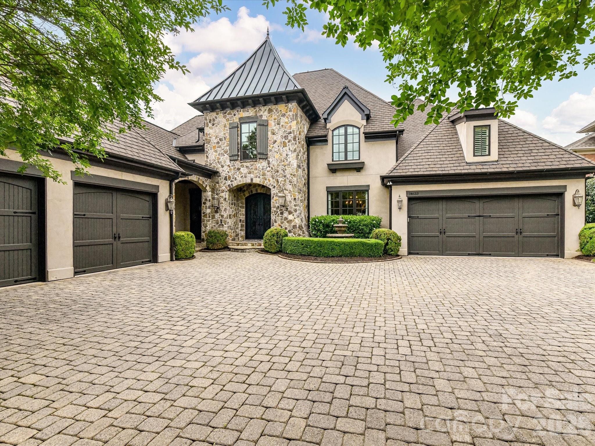 Photo 3 of 14633 Rudolph Dadey Drive, Charlotte, NC