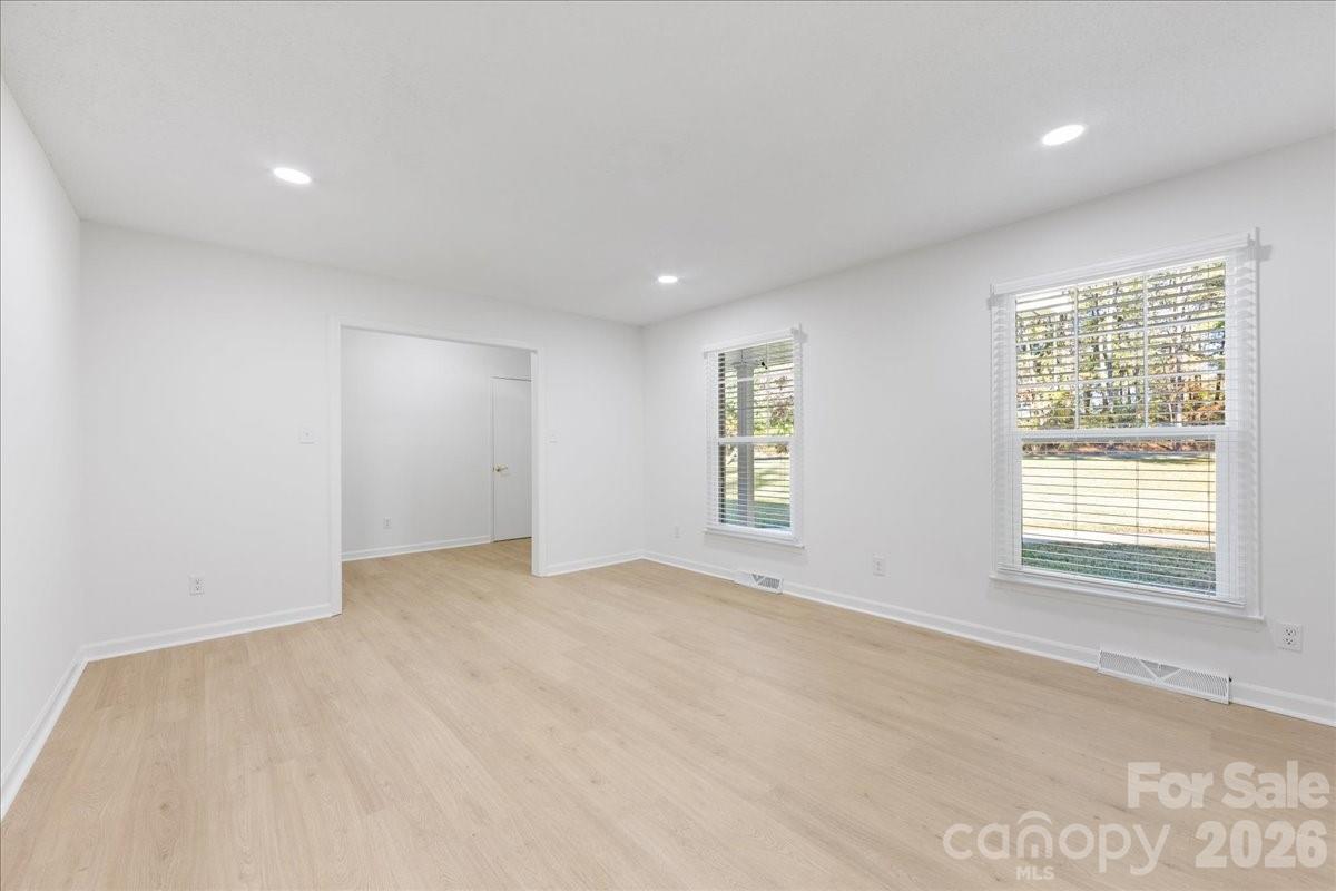 Photo 4 of 1840 Stoneyridge Drive, Charlotte, NC