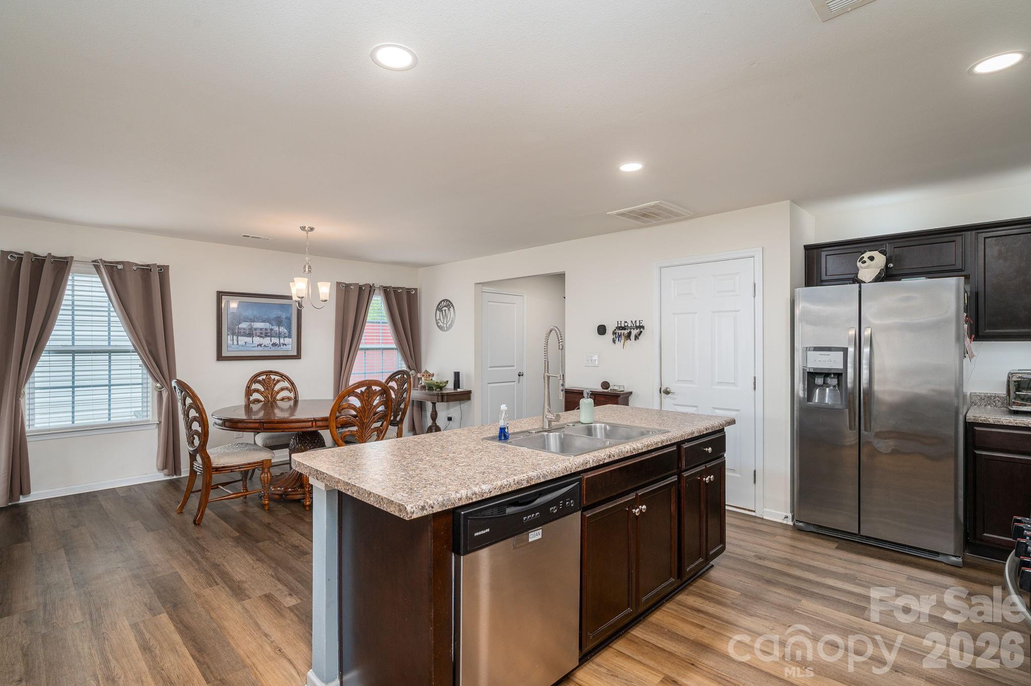 2818 Easton Knoll Drive, Dallas, NC - photo 5 of 48