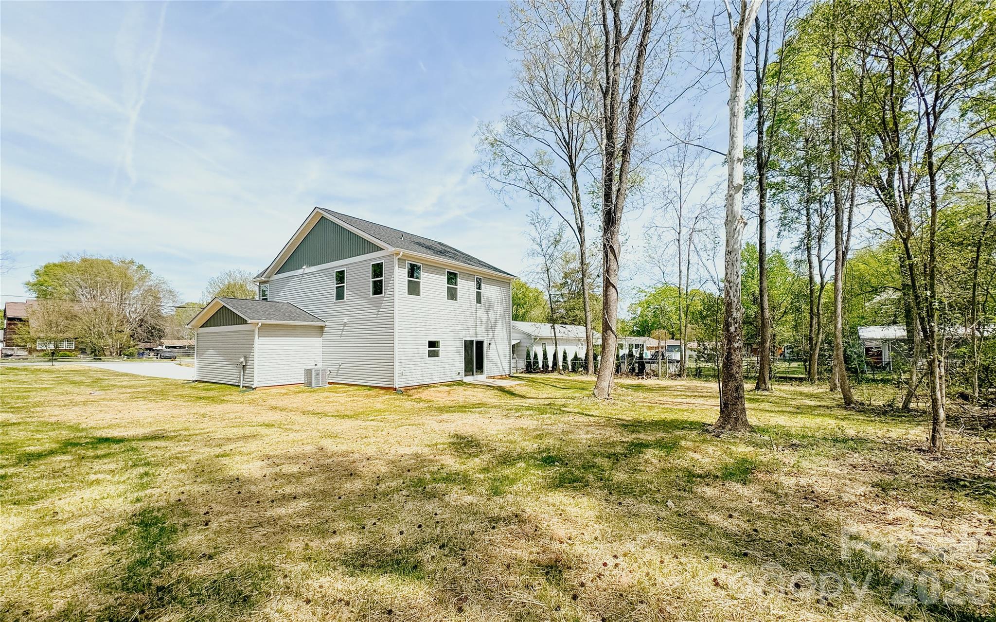 Photo 3 of 304 Woodside Drive, Harrisburg, NC