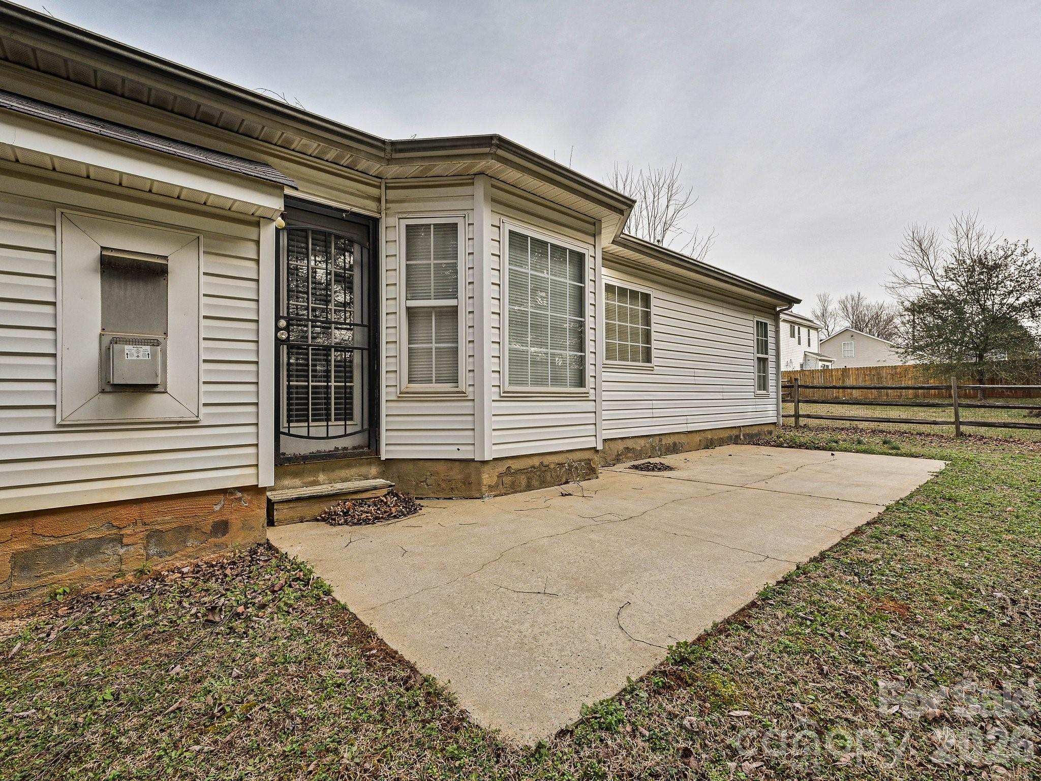 Photo 9 of 11726 Black Maple Avenue, Charlotte, NC