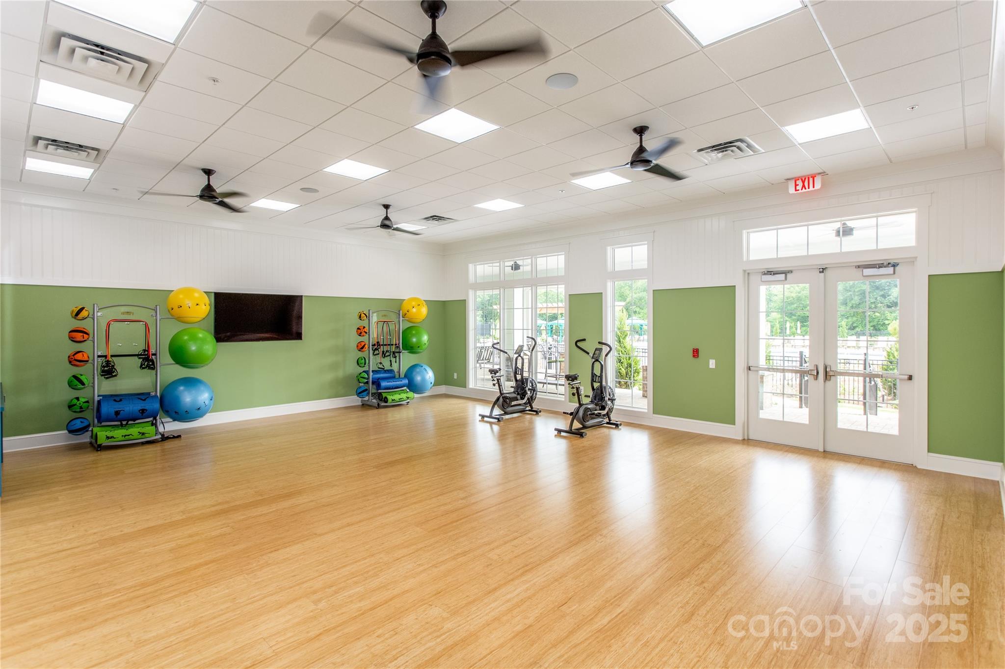 Photo 35 of 4225 Honey Locust Drive, Charlotte, NC