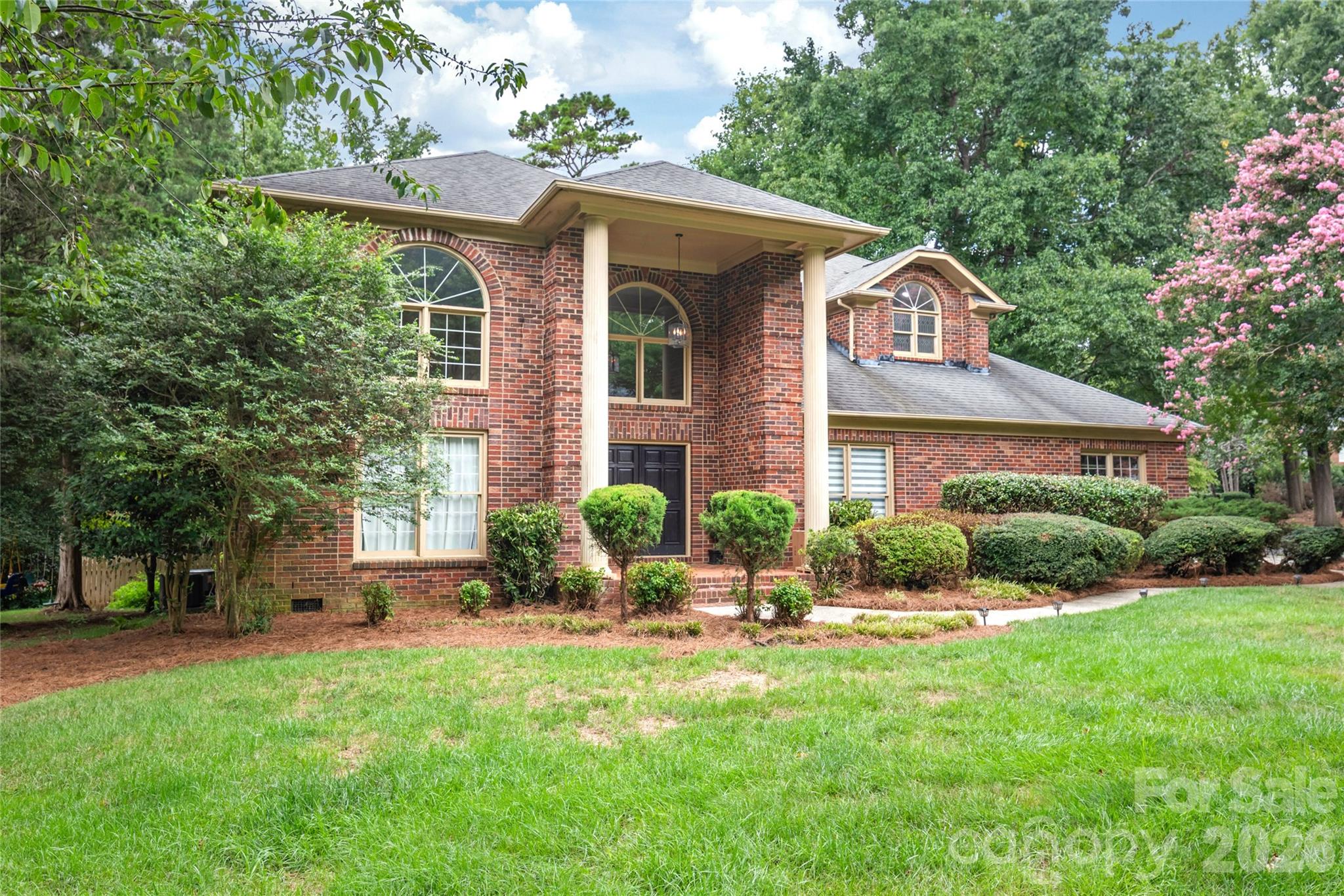 8600 Brownes Pond Lane, Charlotte, NC - photo 2 of 45