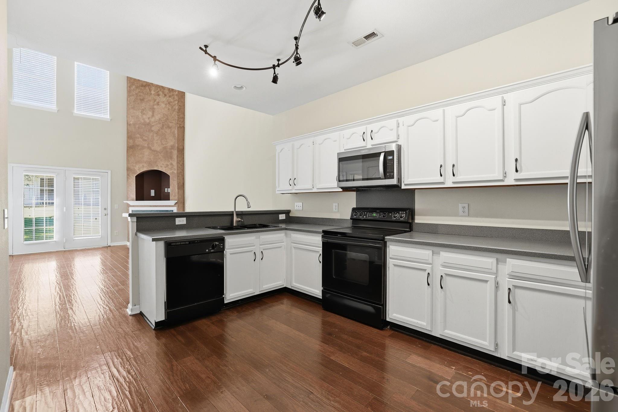 Photo 5 of 10781 Essex Hall Drive, Charlotte, NC