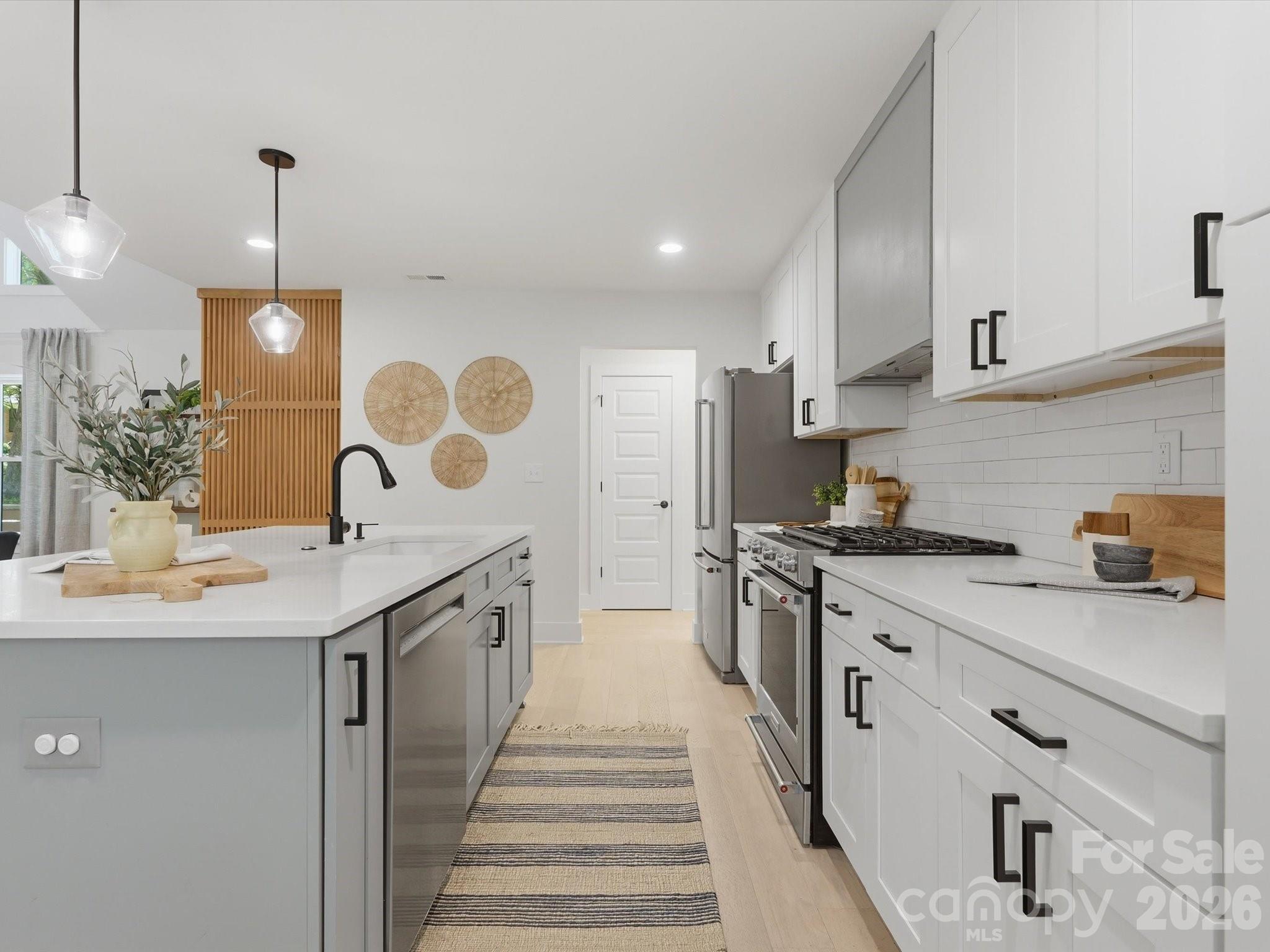 Photo 11 of 1611 E Barden Road, Charlotte, NC