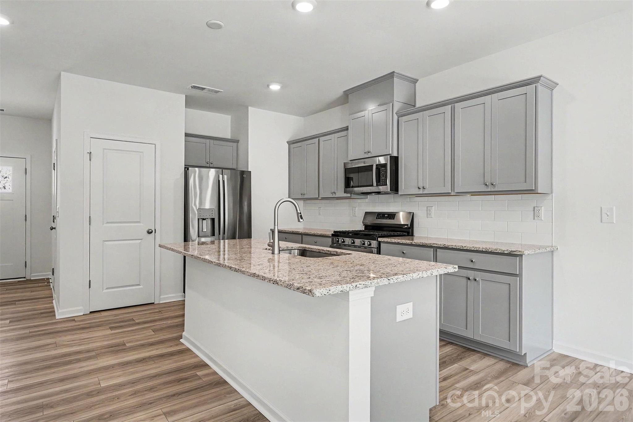 Photo 11 of 4035 Lawnview Drive, Charlotte, NC
