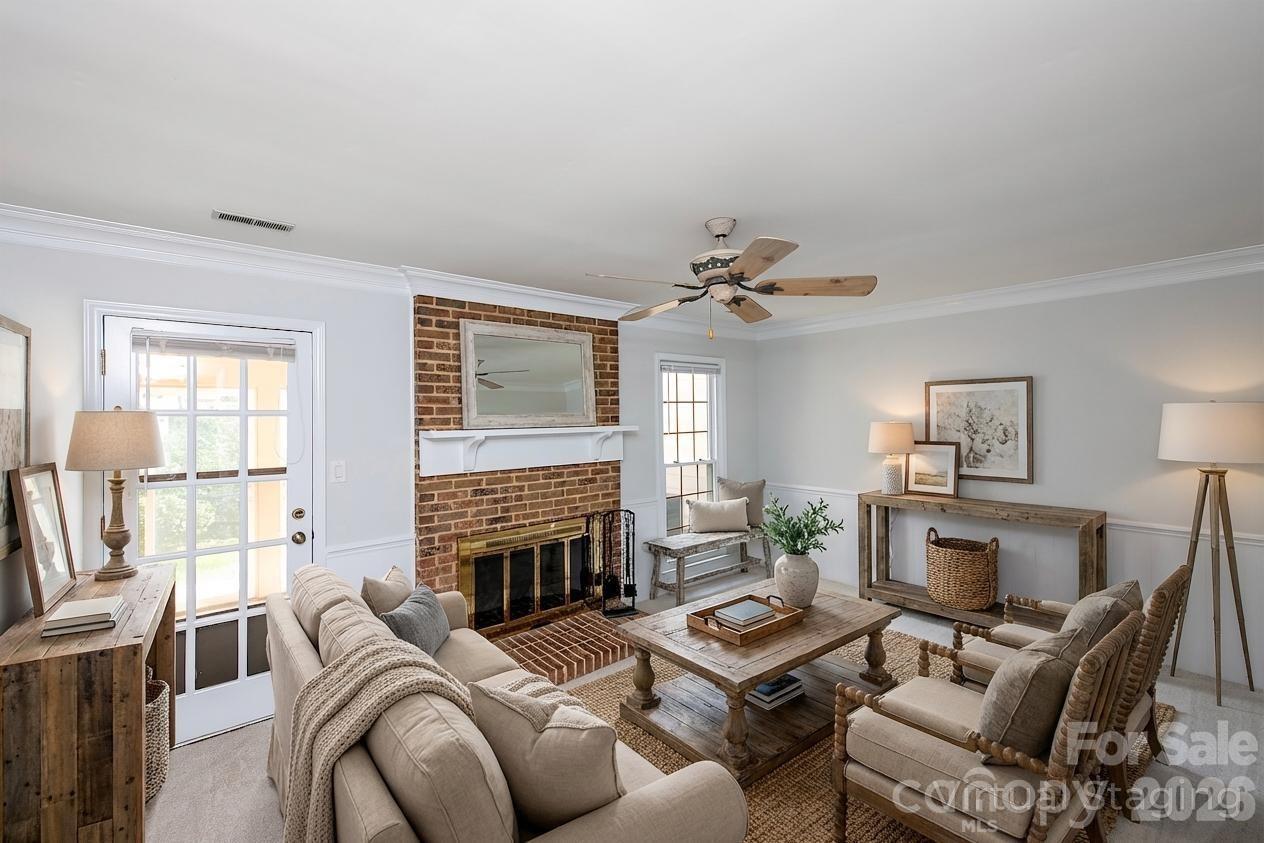 Photo 8 of 4248 Woodglen Lane, Charlotte, NC
