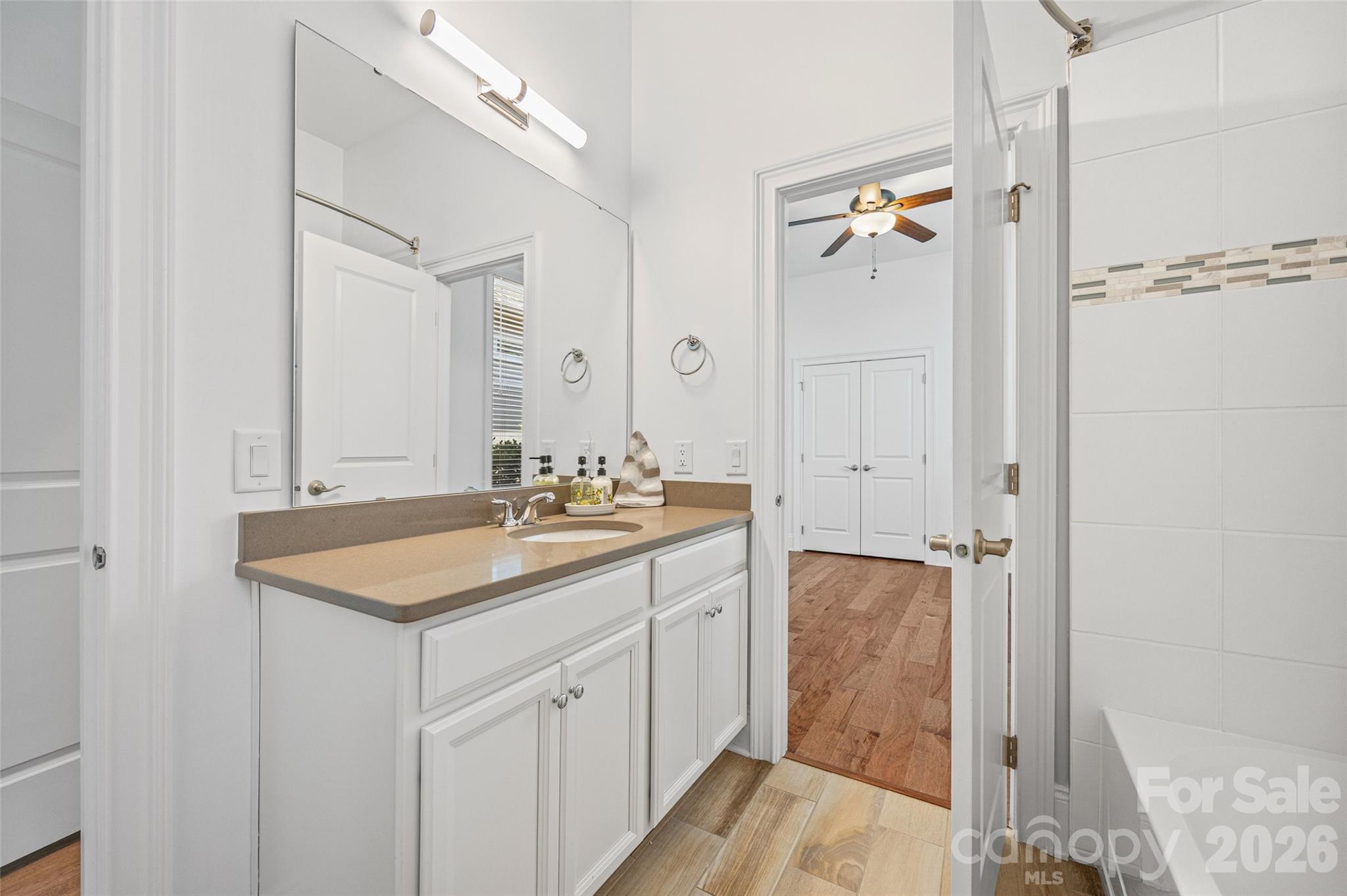 Photo 26 of 15927 Vale Ridge Drive, Charlotte, NC
