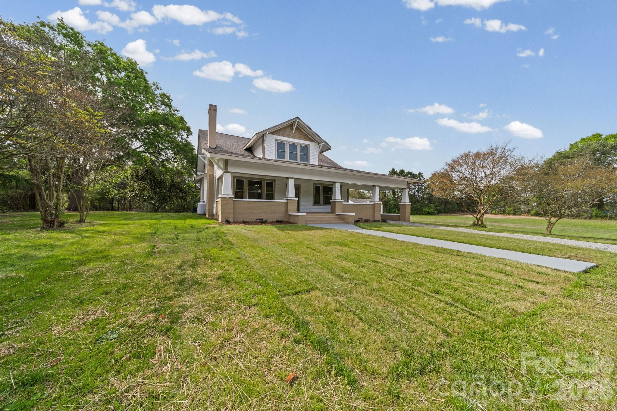 511 W Passaic Street, Peachland, NC - photo 7 of 48