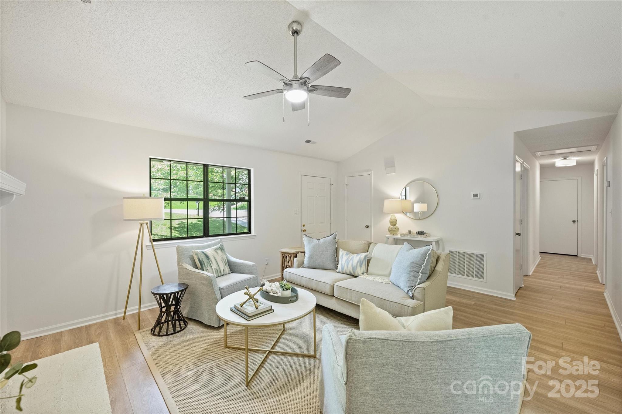 6115 Coltswood Court, Charlotte, NC - photo 9 of 39