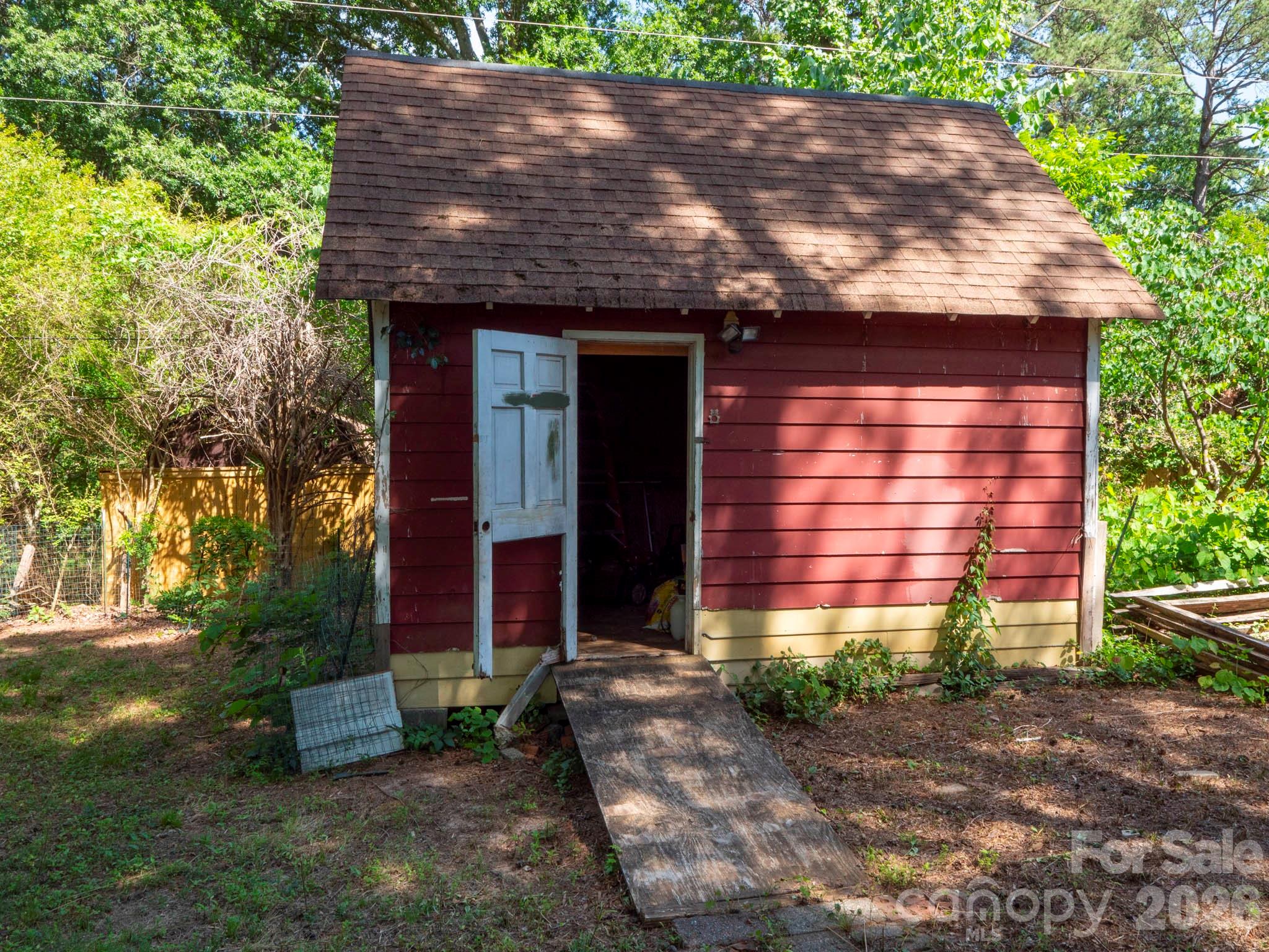 14132 Honeysuckle Ridge Drive, Matthews, NC - photo 24 of 26