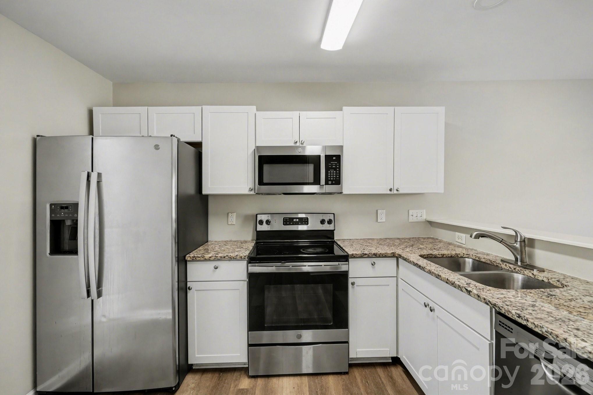 Photo 6 of 2418 S Cairns Mill Court, Charlotte, NC