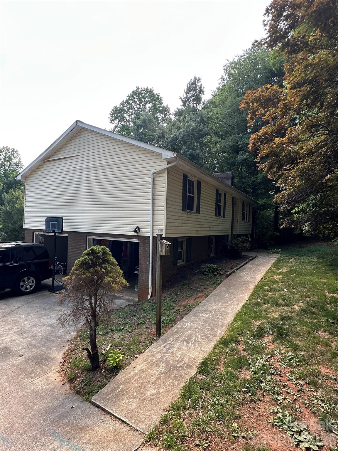 306 New Orleans Boulevard, Morganton, NC - photo 2 of 23