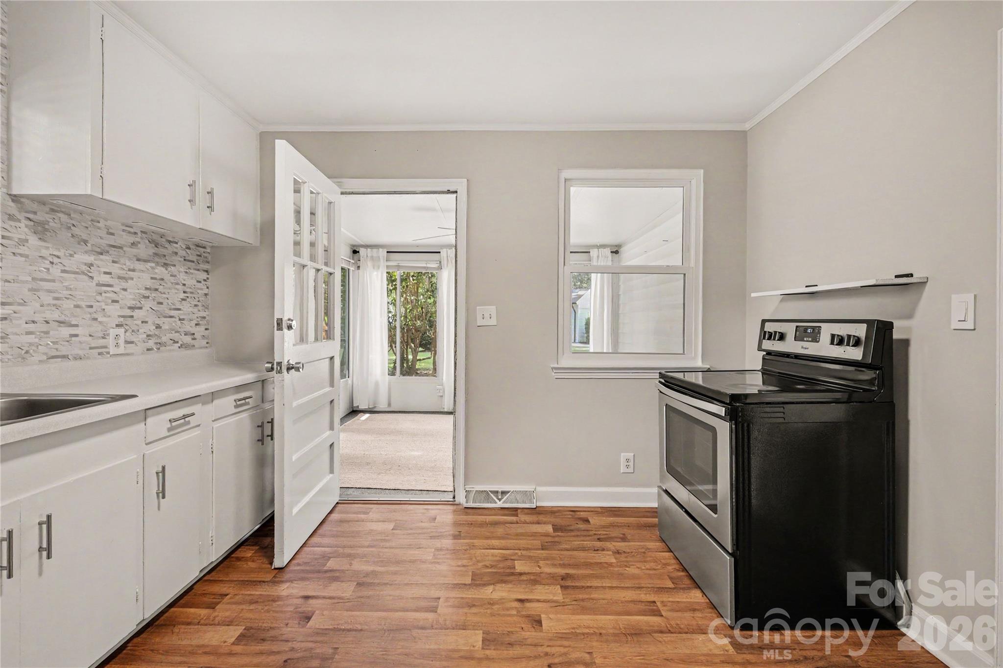 Photo 16 of 3231 Eastwood Drive, Charlotte, NC