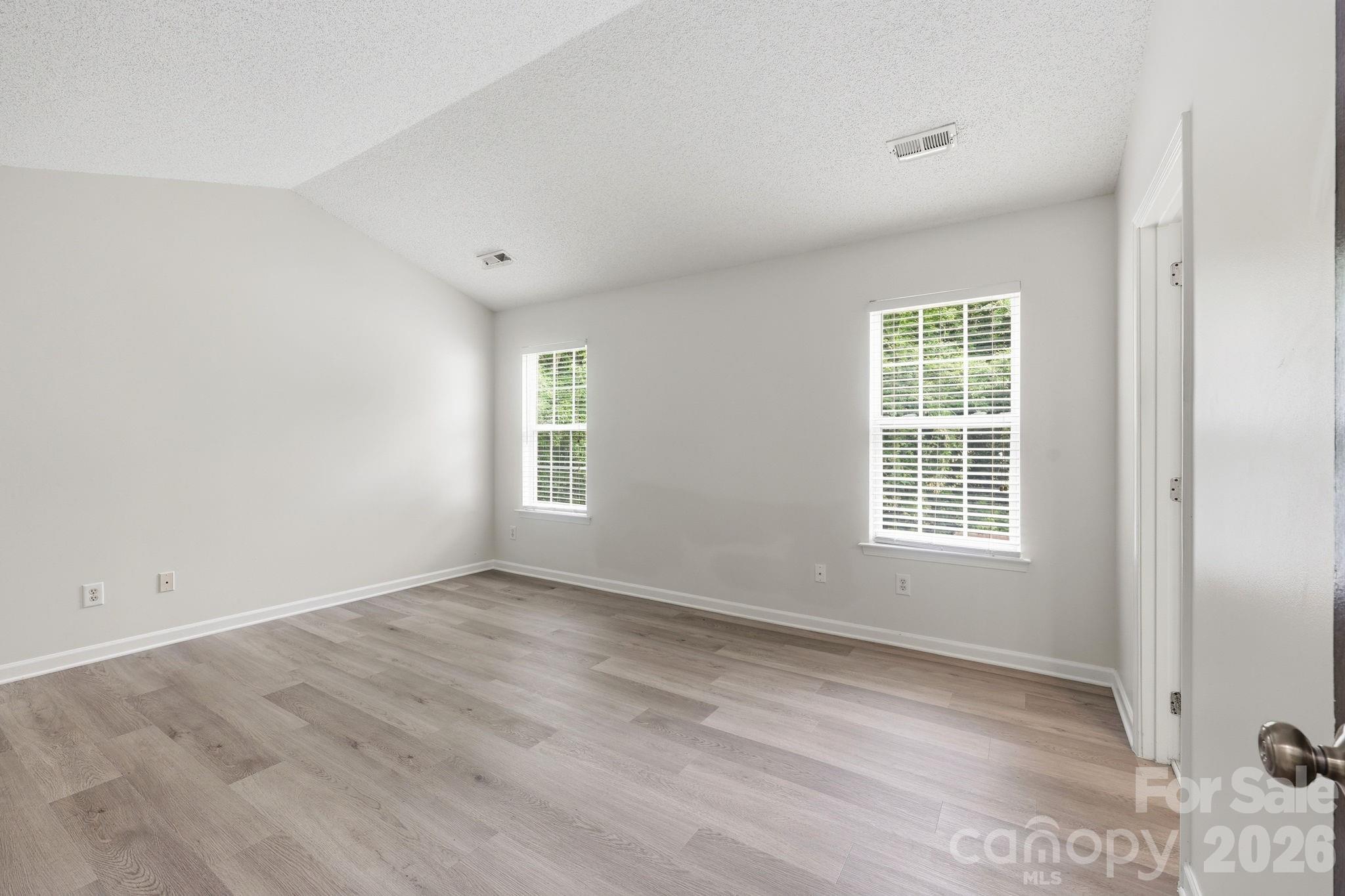 Home for sale at 5423 Starflower Drive, Charlotte, NC — photo 17 of 46