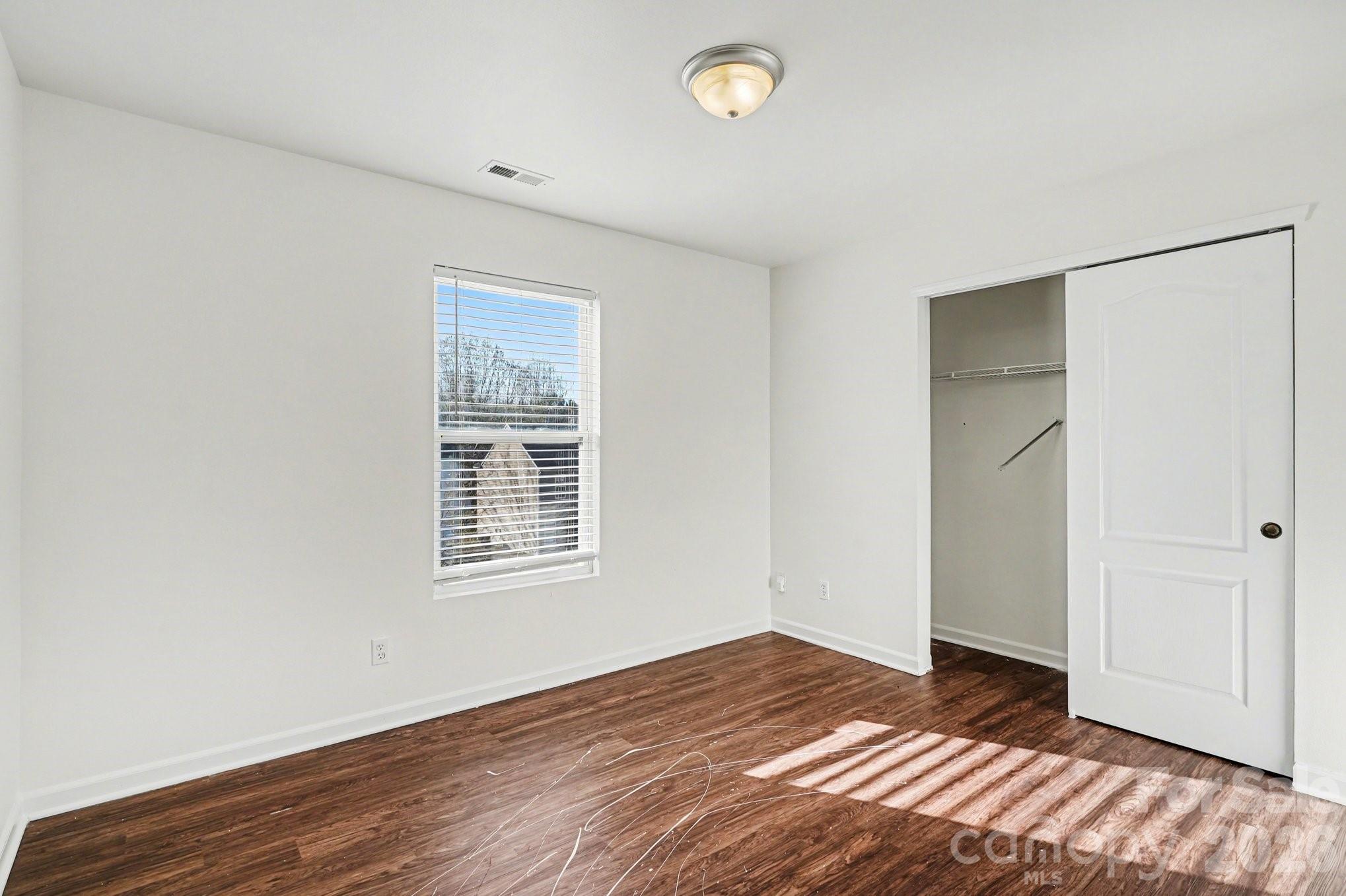 Photo 10 of 911 Swearngan Ridge Court, Charlotte, NC