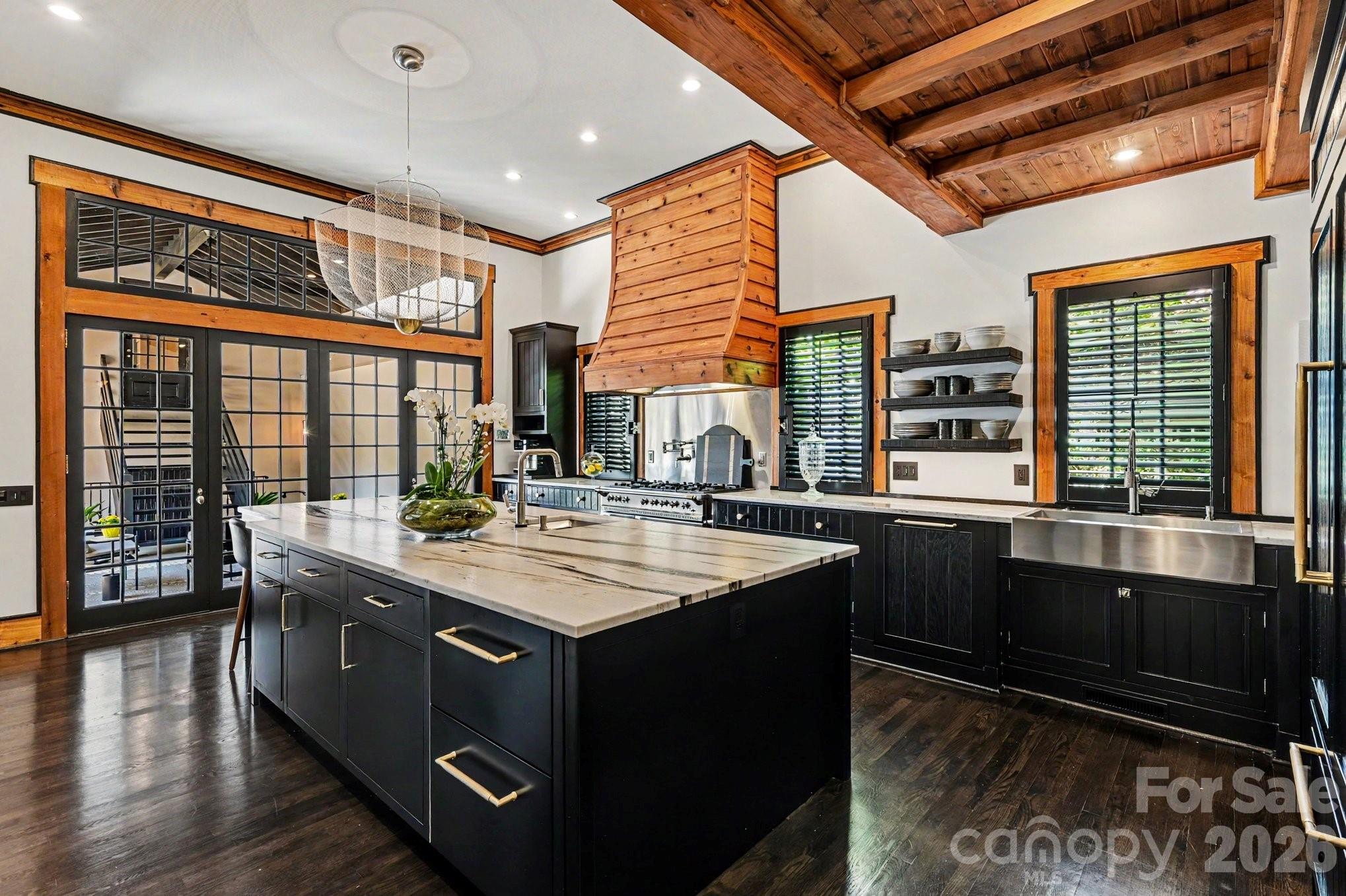 Photo 2 of 1516 Queens Road W, Charlotte, NC
