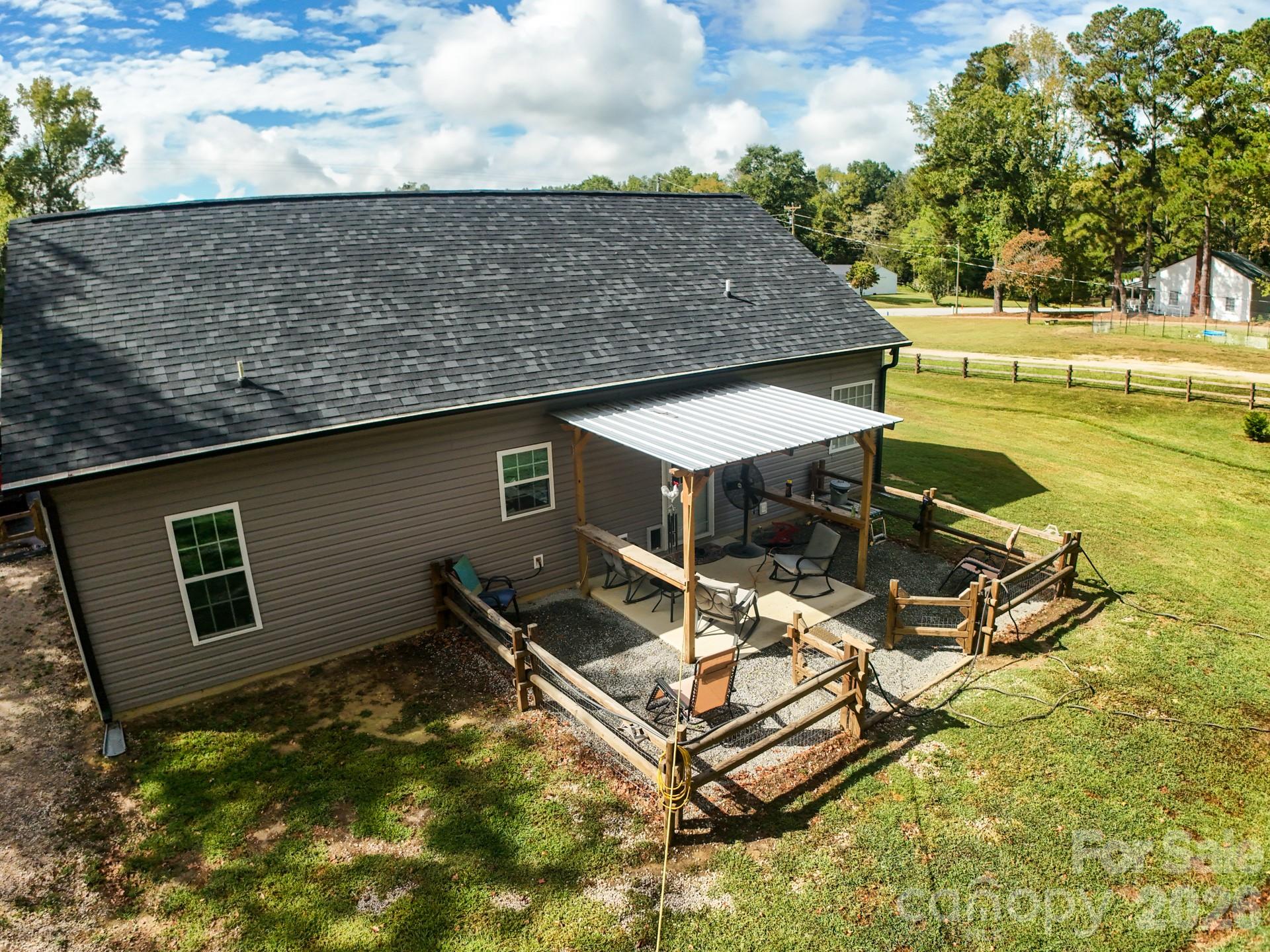 214 W Church Street, Jefferson, SC - photo 6 of 39