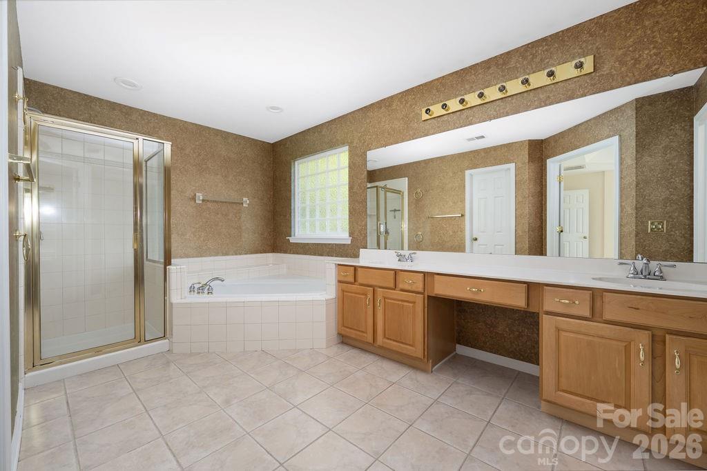 9512 Autumn Applause Drive, Charlotte, NC - photo 27 of 49