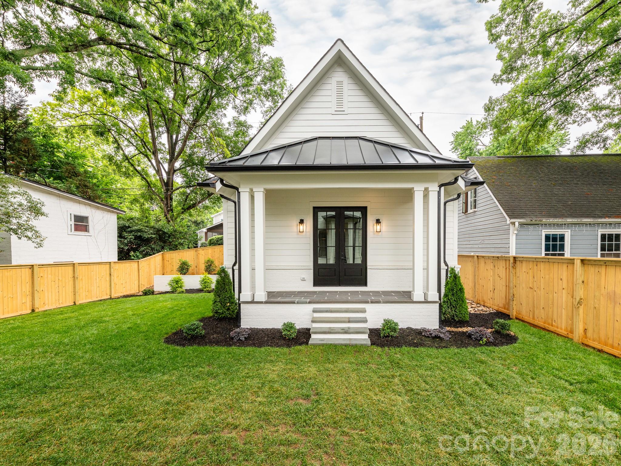 2510 Chesterfield Avenue, Charlotte, NC - photo 6 of 48