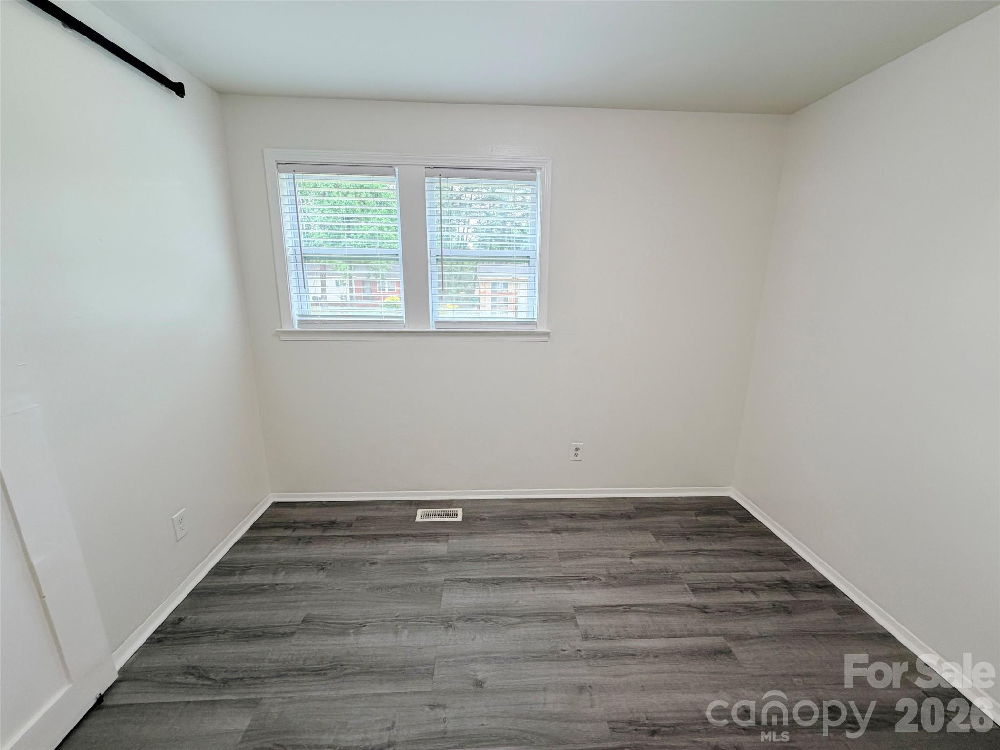 9209 Edgevale Drive, Charlotte, NC - photo 16 of 34