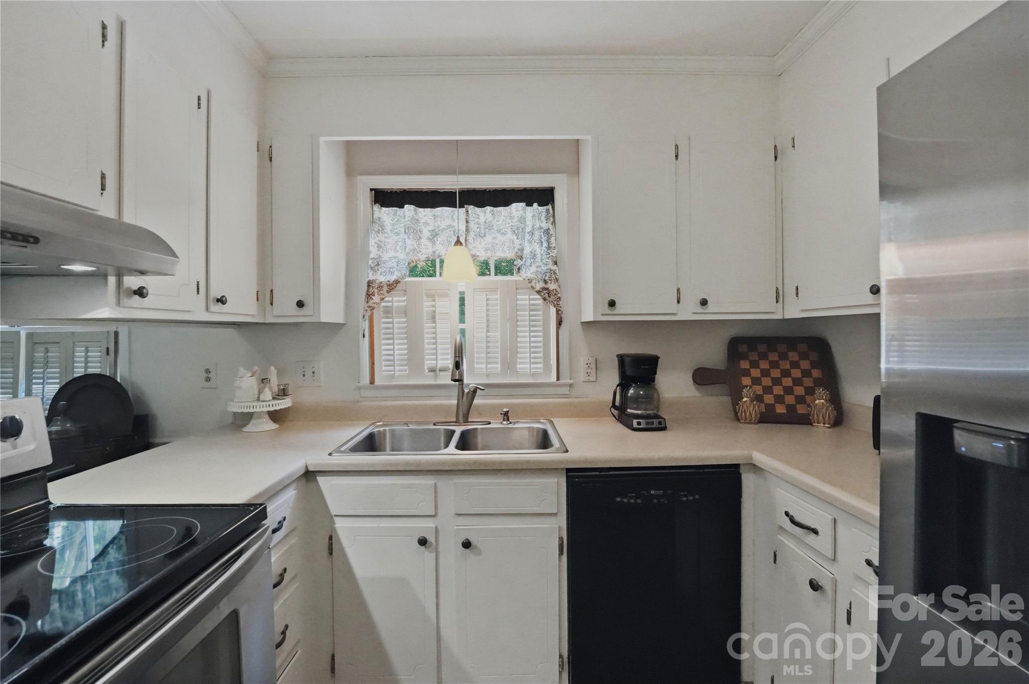 Photo 16 of 7626 Winterset Drive, Charlotte, NC