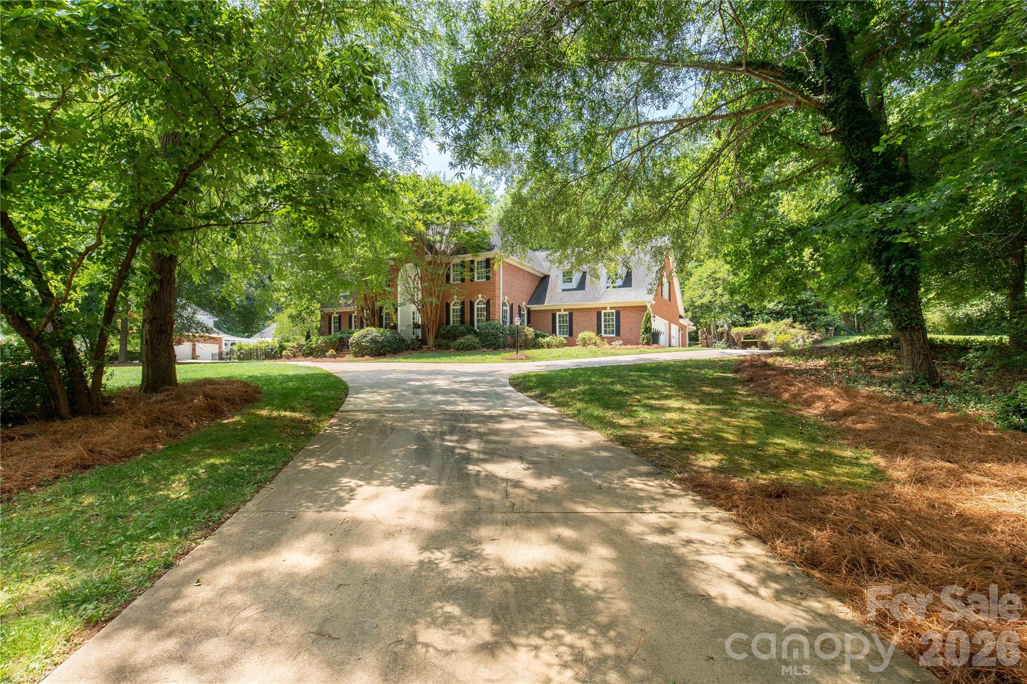 1933 Tara Trail, Lancaster, SC - photo 2 of 43