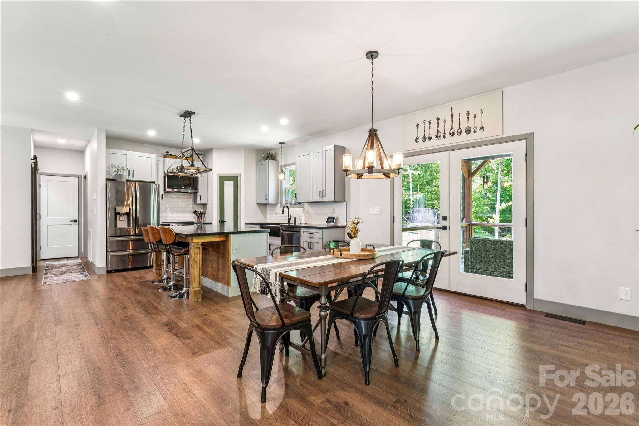 305 Robinson Avenue, Mount Holly, NC - photo 13 of 49