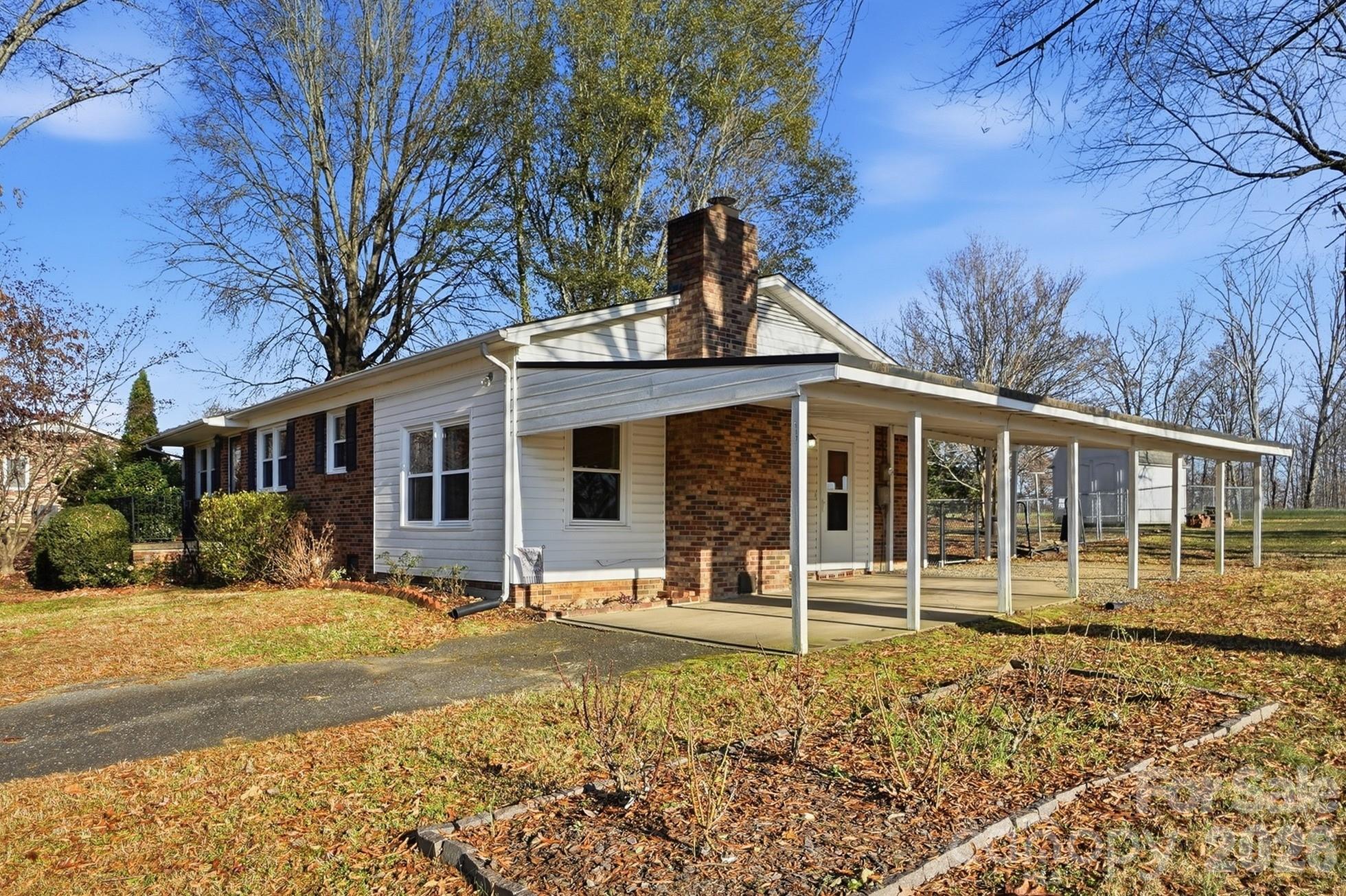 Home for sale at 117 Wright Road, Kings Mountain, NC — photo 6 of 39