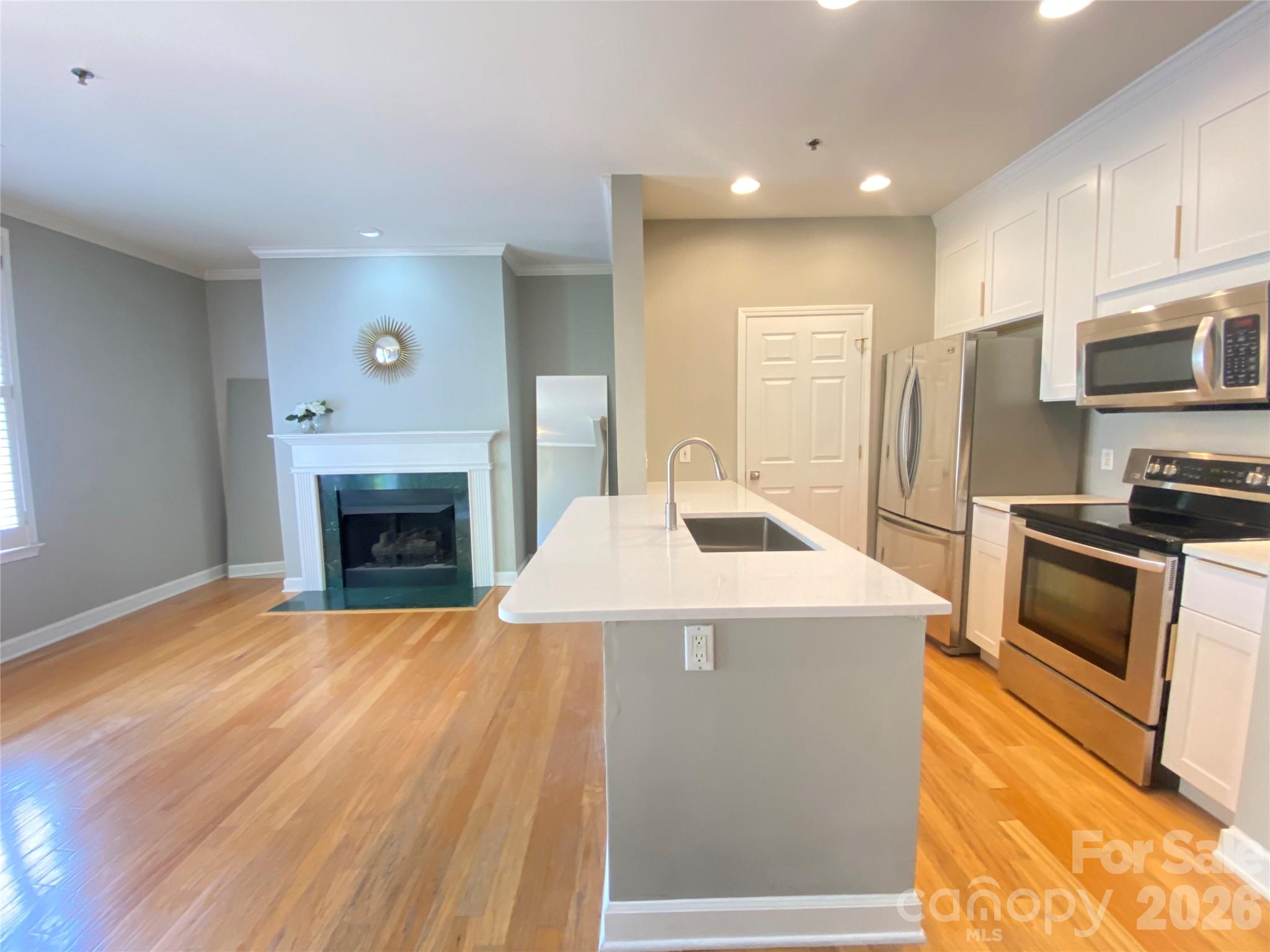 Photo 3 of 416 Queens Road19, Charlotte, NC