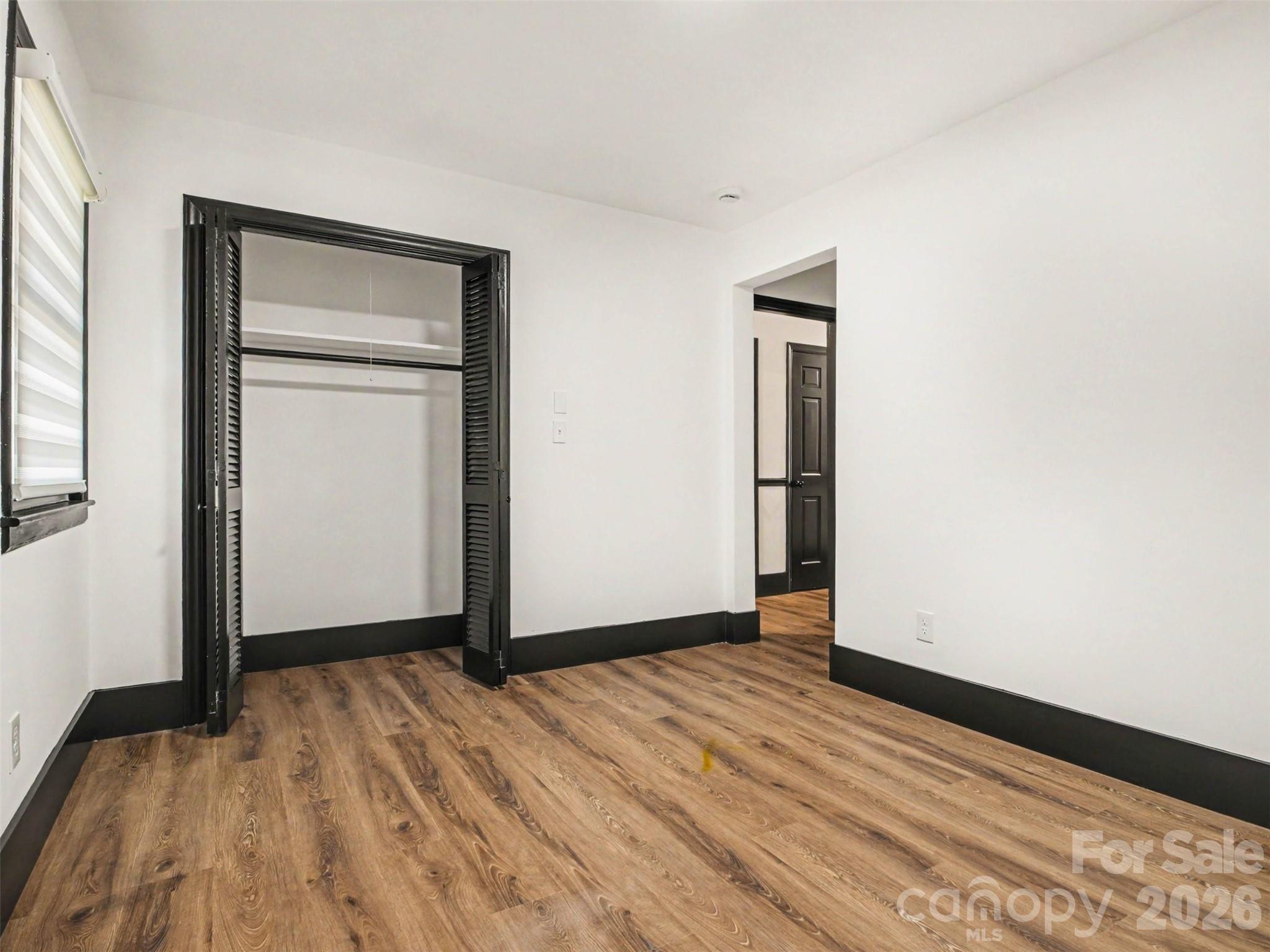 Photo 21 of 1831 Elizabeth Oaks Avenue, Charlotte, NC