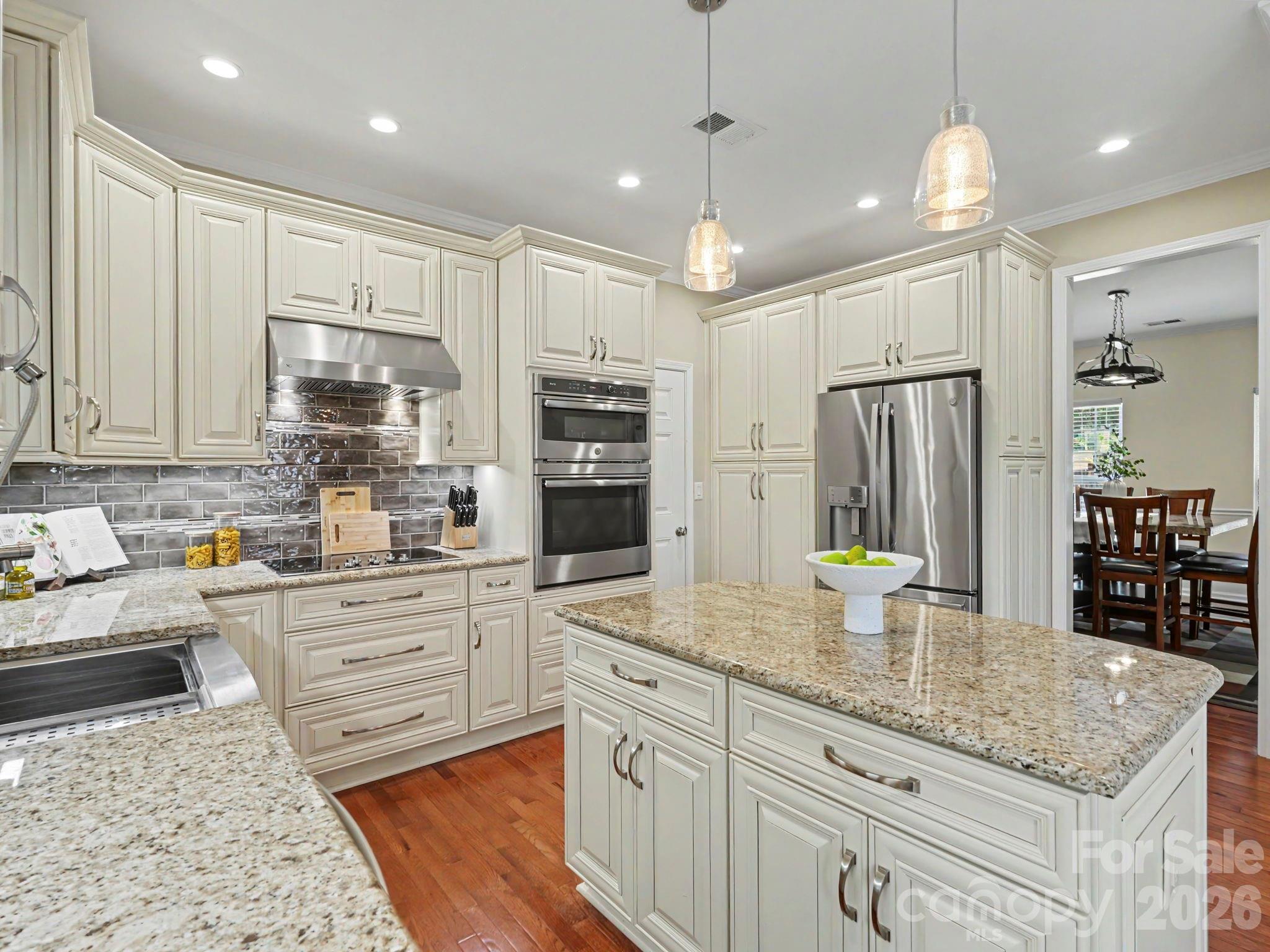 Home for sale at 15505 Robsart Court, Charlotte, NC — photo 14 of 48