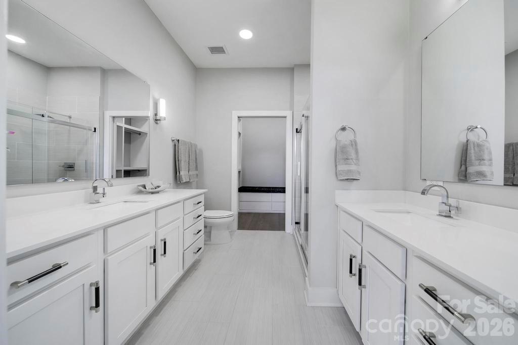 Photo 13 of 2401 Euclid Avenue301, Charlotte, NC