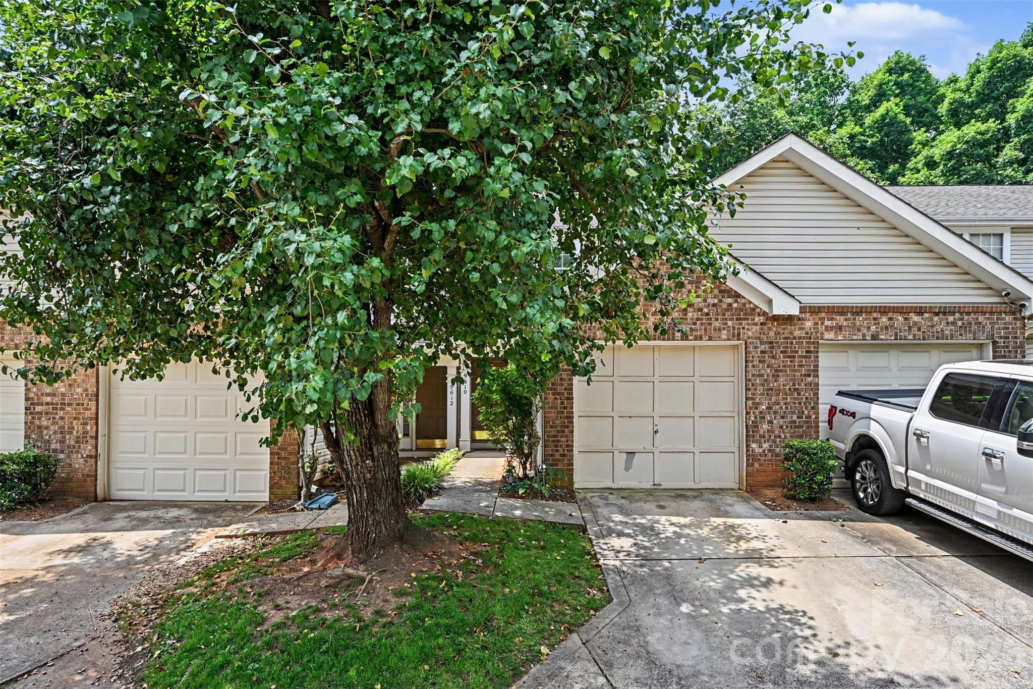 Home for sale at 9610 Green Gable Court, Charlotte, NC — photo 1 of 30