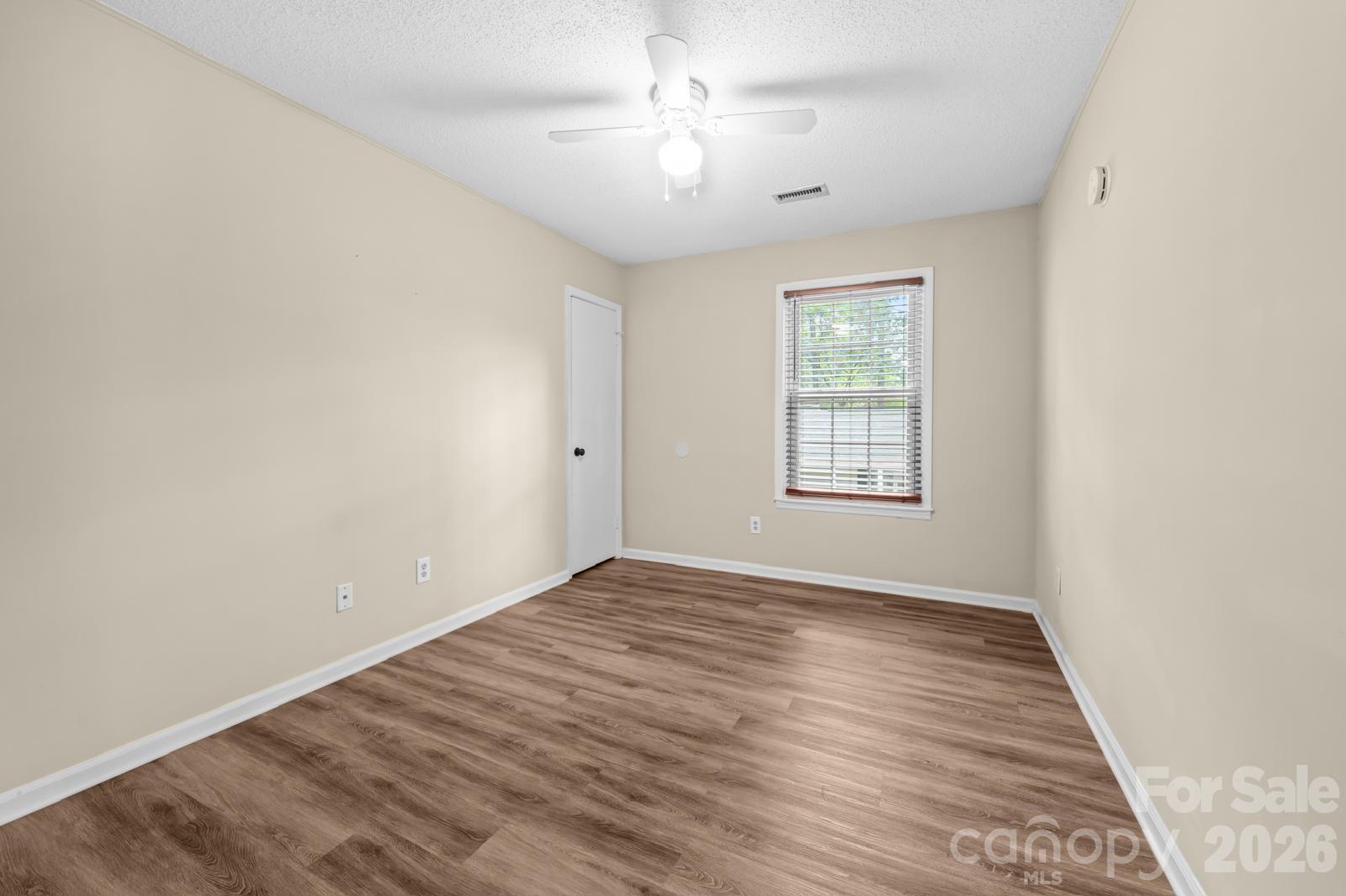 Photo 10 of 8521 Castle Pine Court, Charlotte, NC