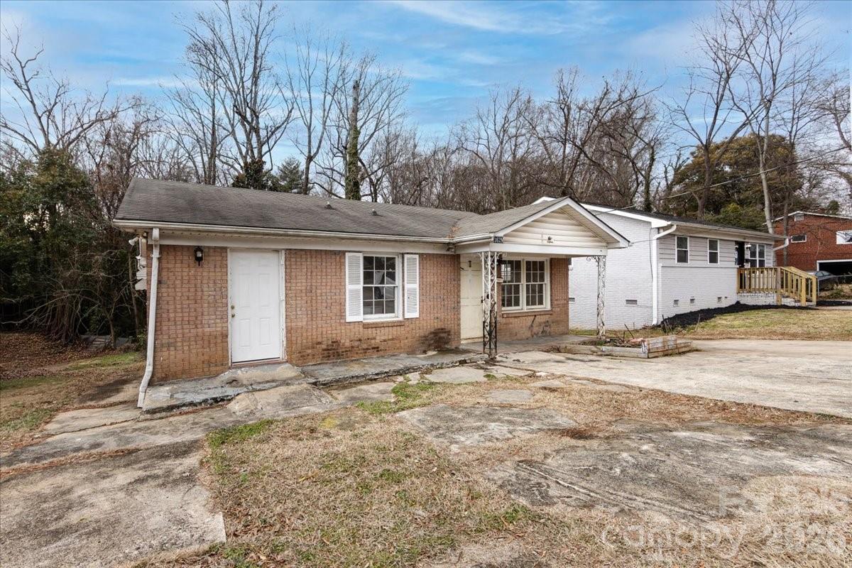 Photo 4 of 1628 Eastway Drive, Charlotte, NC