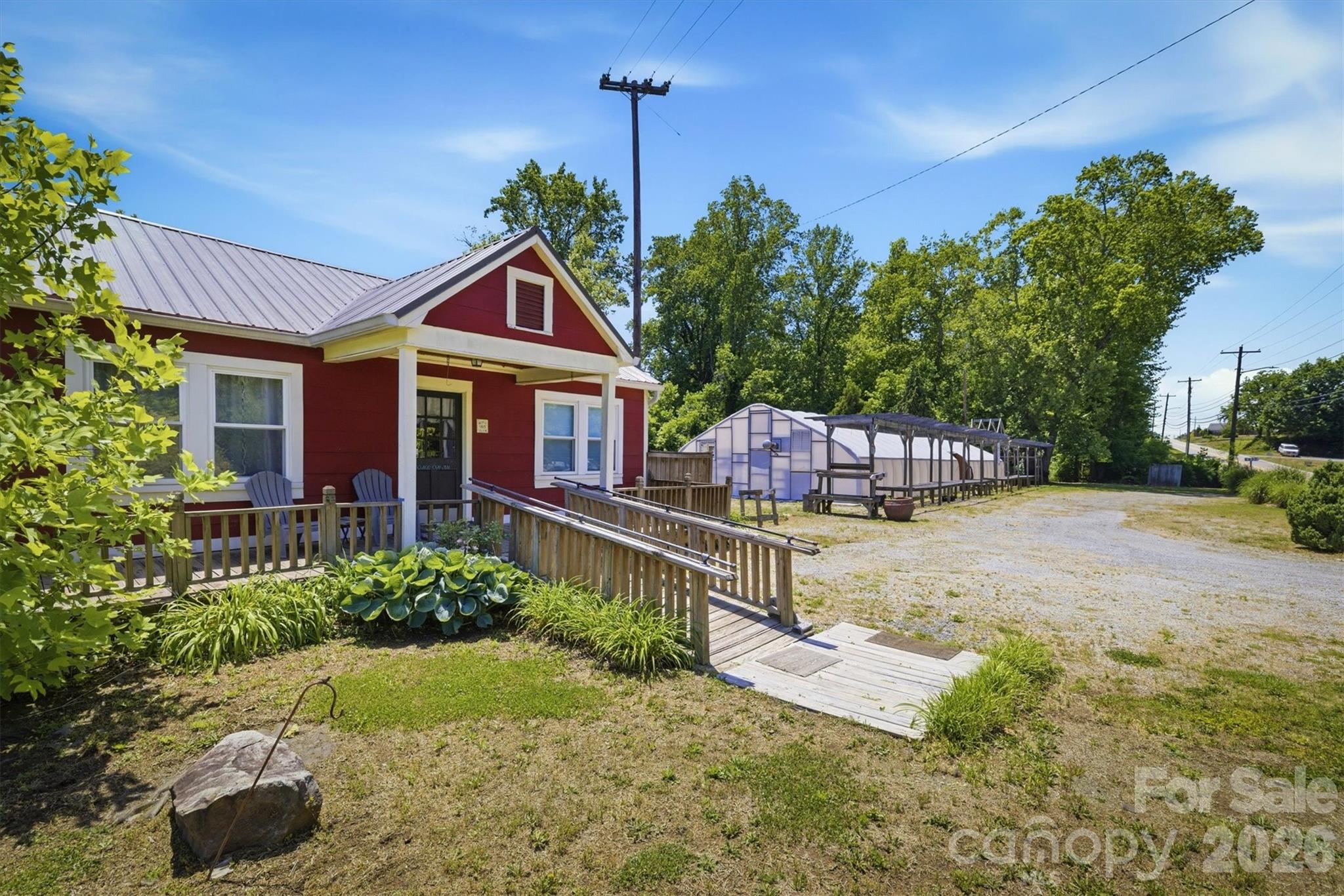 905 Carbon City Road, Morganton, NC